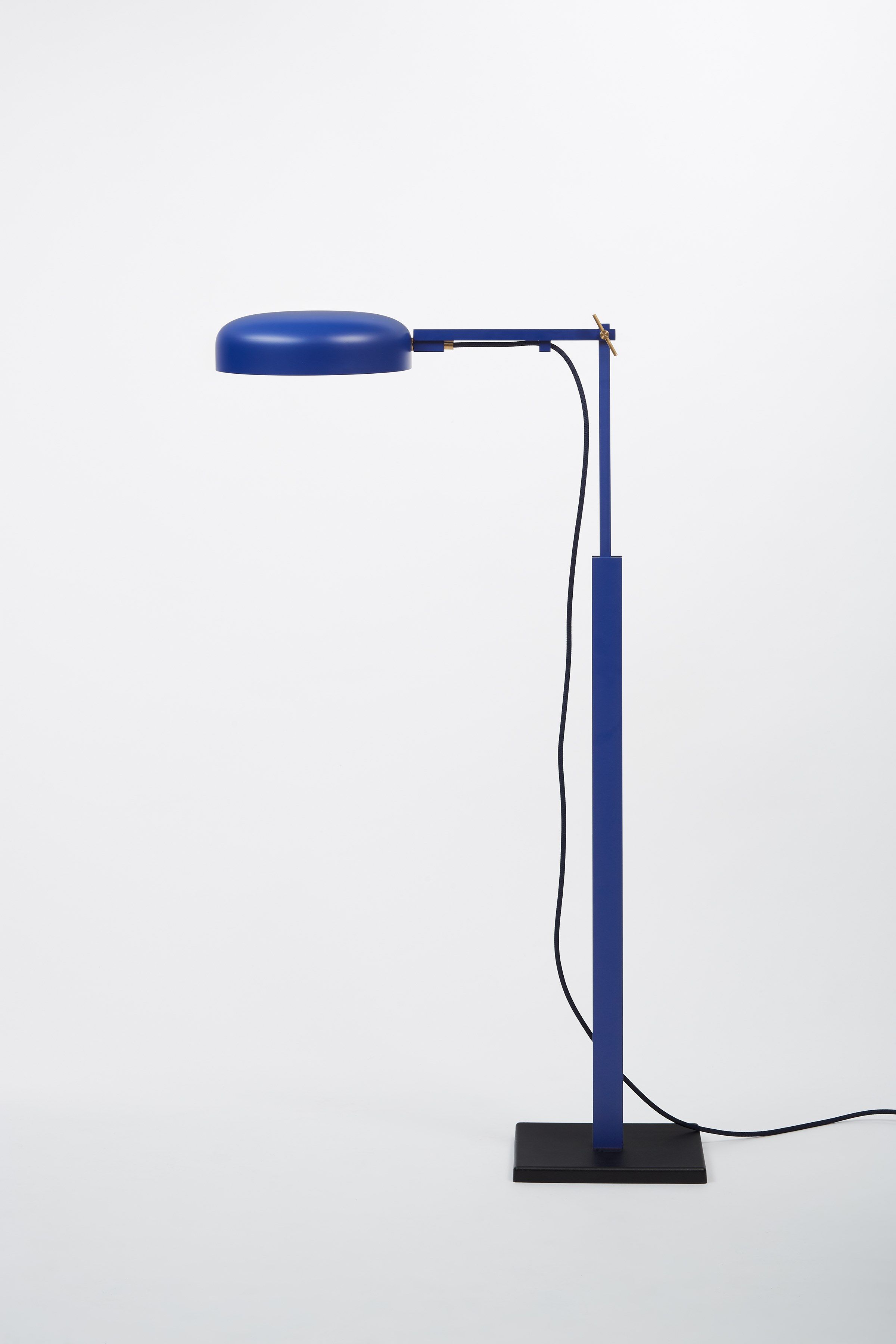 SCHLIEPHACKE EDITION Lámpara de pie By Mawa Design | design Fridtjof ...