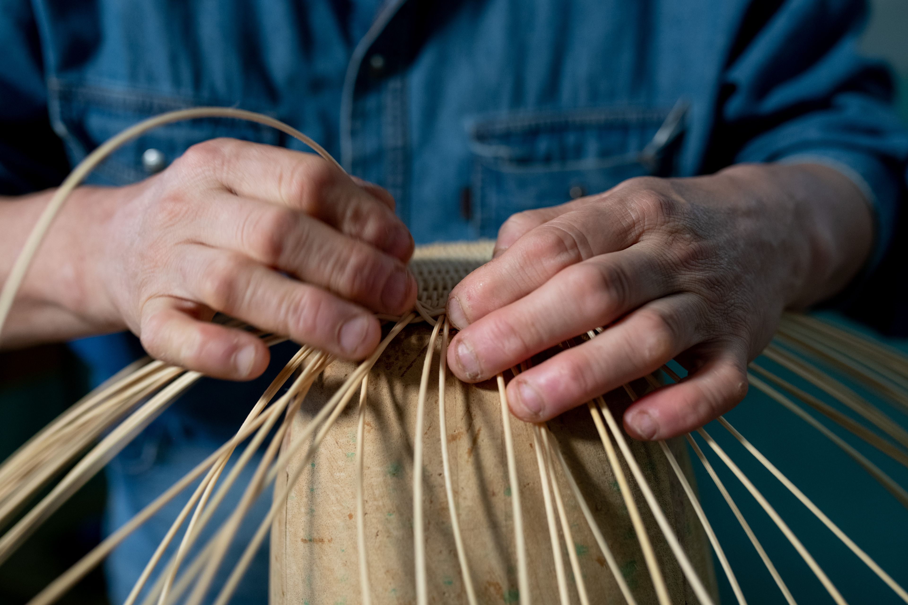 Woven wicker pendant lamp SEIA 140 By Bottega Intreccio design Maurizio ...