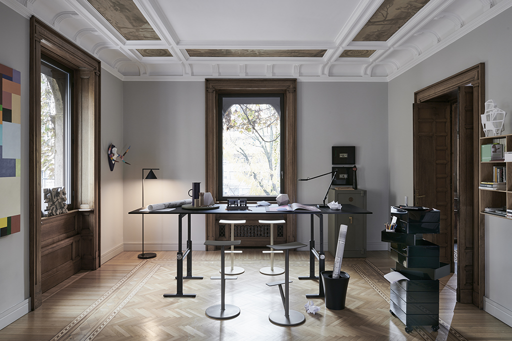 SEQUOIA Powder coated steel stool with footrest By Magis | design ...