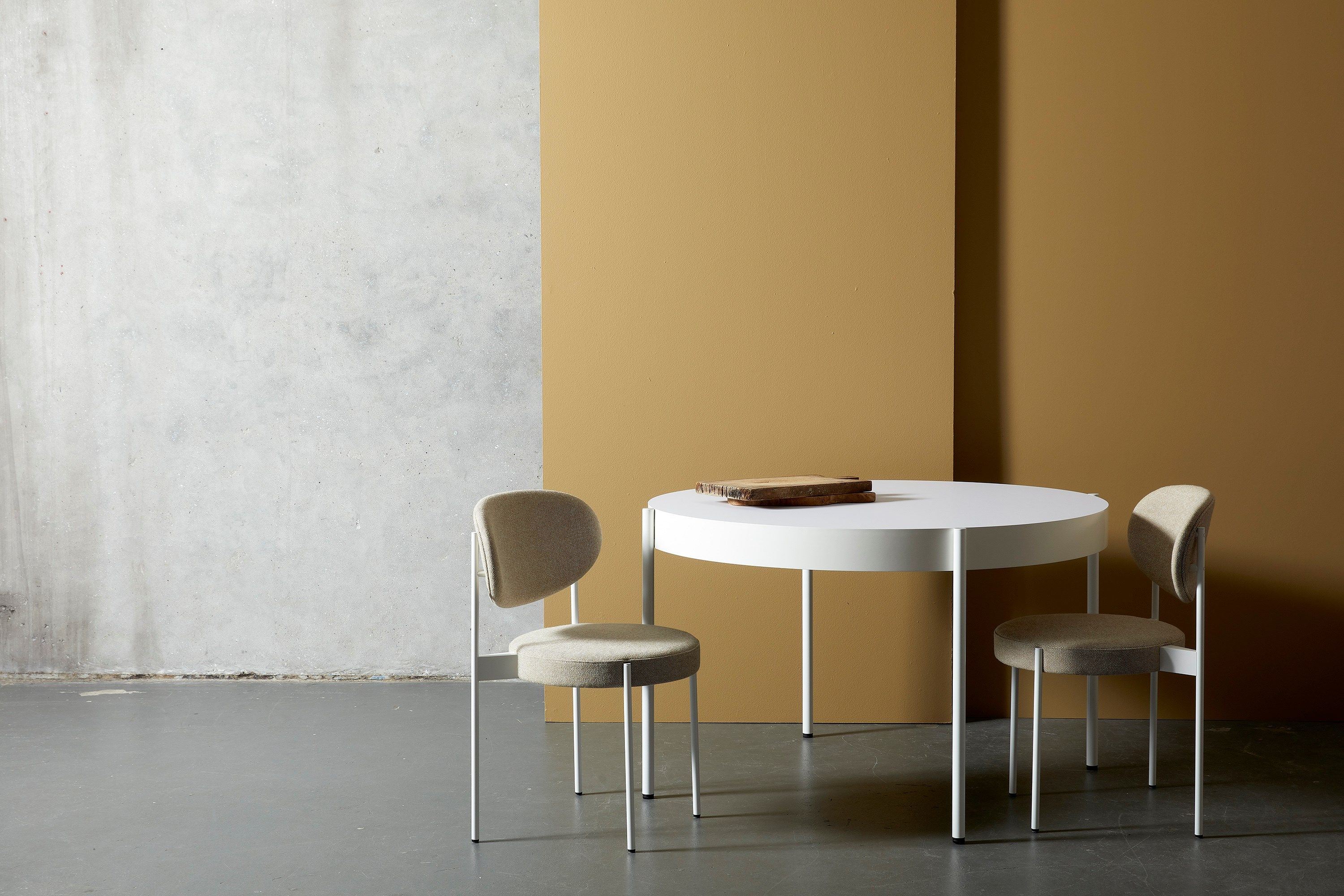 SERIES 430 | Dining table By Verpan