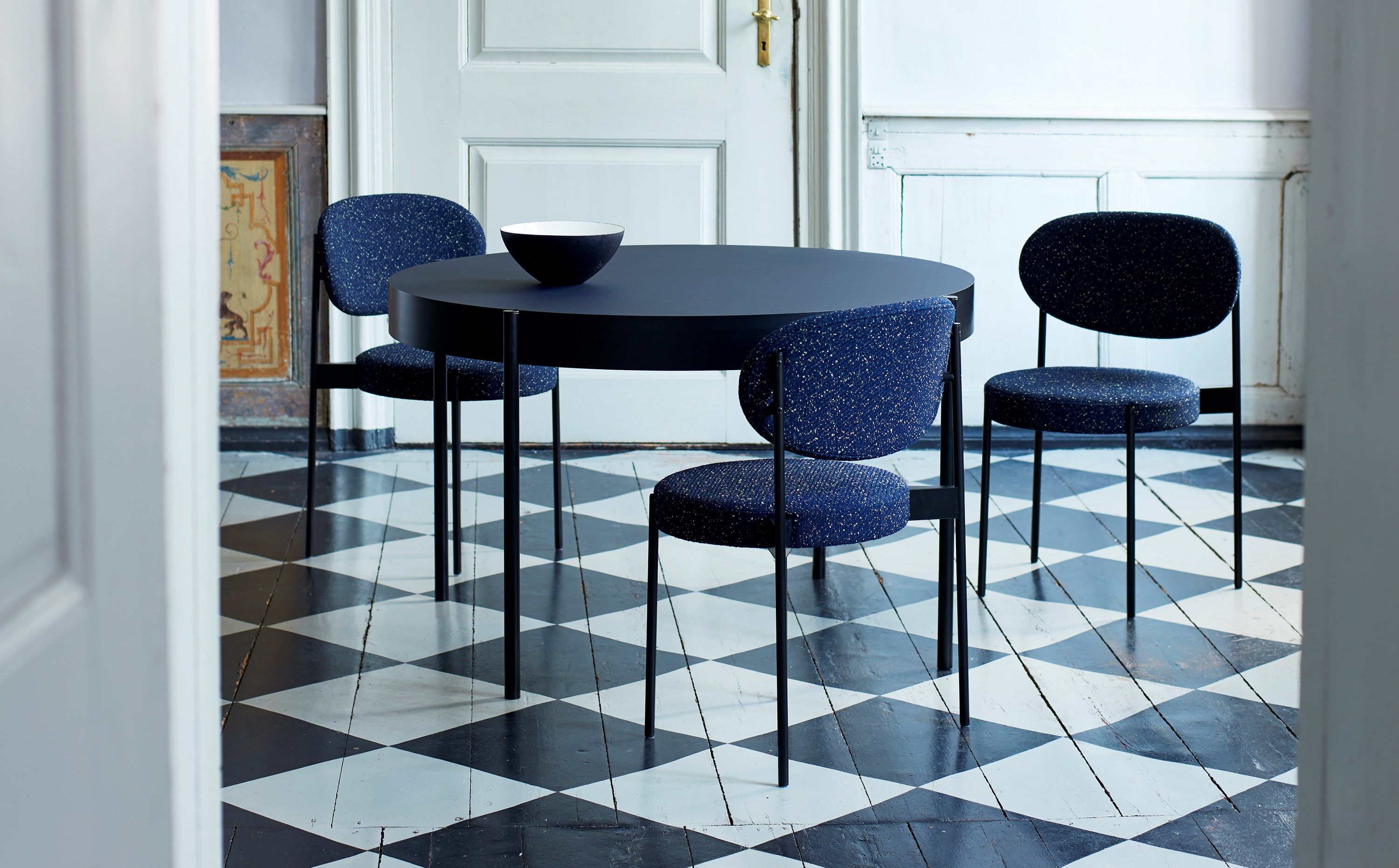 SERIES 430 | Dining table By Verpan