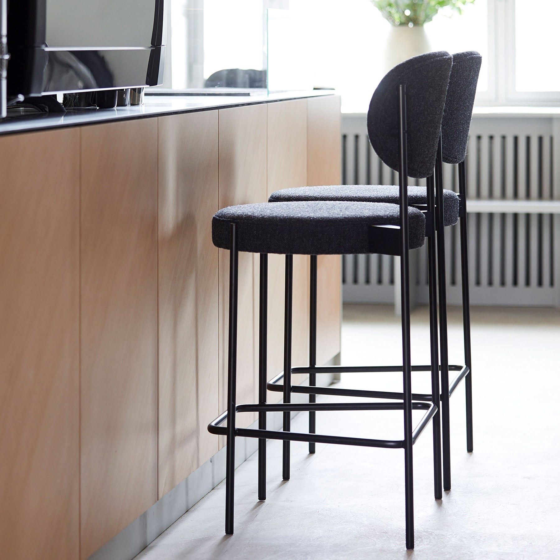 SERIES 430 | High stool By Verpan design Verner Panton