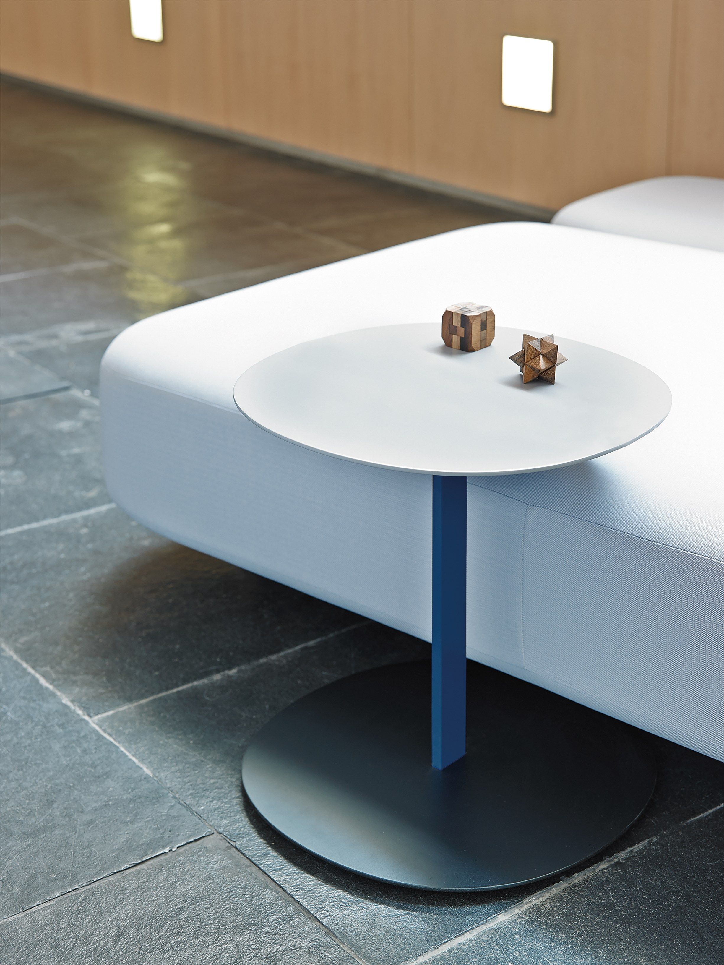 SERRA | Round coffee table By Viccarbe design Victor Carrasco