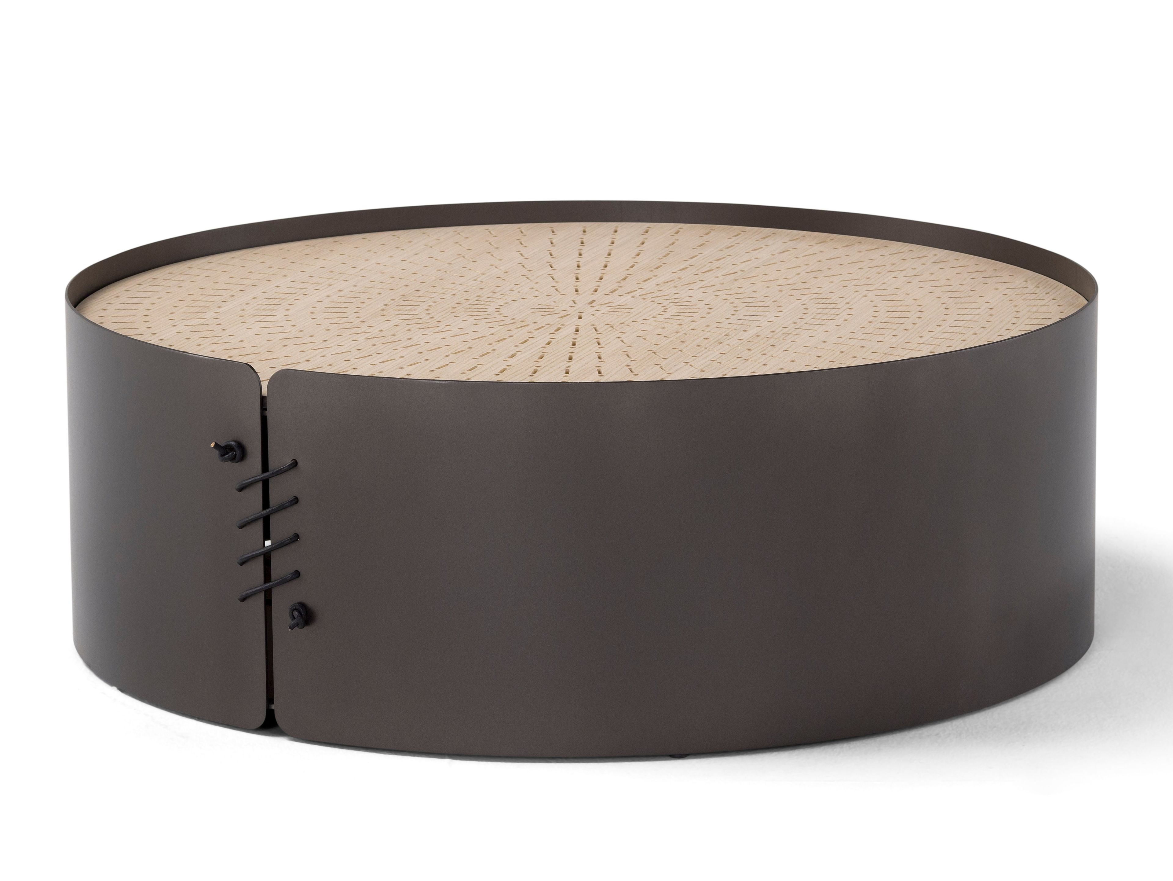 SETACCI Round coffee table with metal sheet base and wooden top By AMURA | design Elisabetta ...