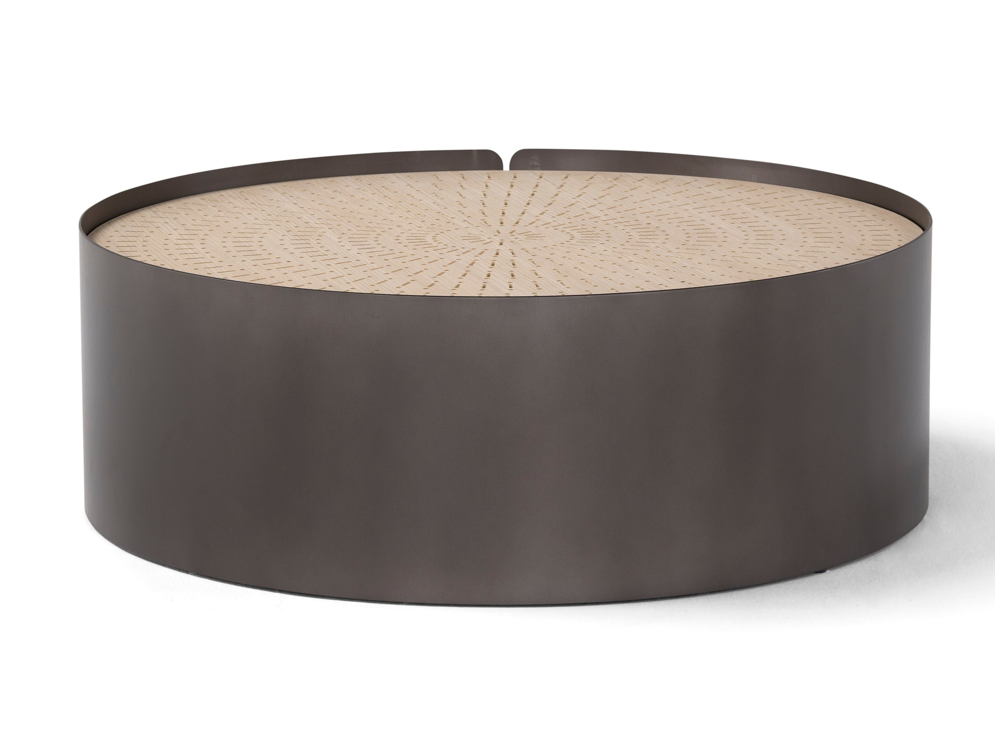 SETACCI Round coffee table with metal sheet base and wooden top By AMURA | design Elisabetta ...
