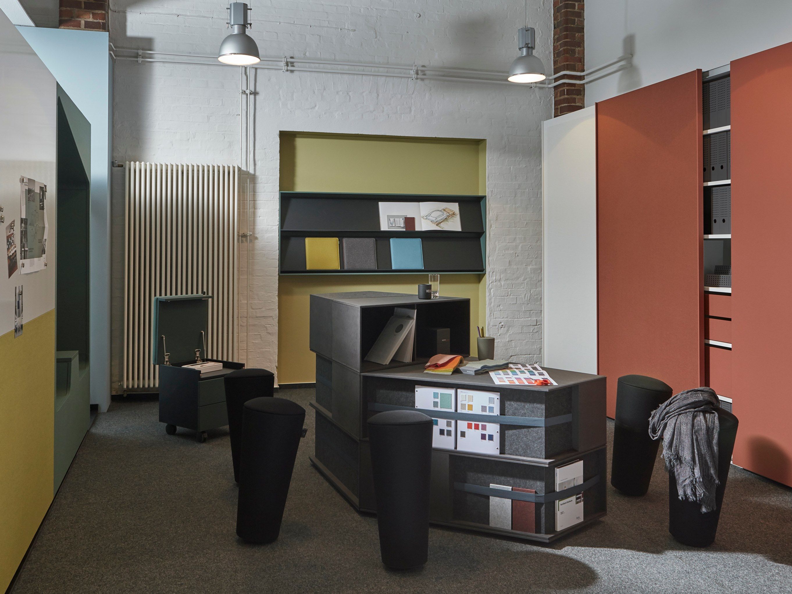 STEPUP Modular podium By werner works | design Kinzo