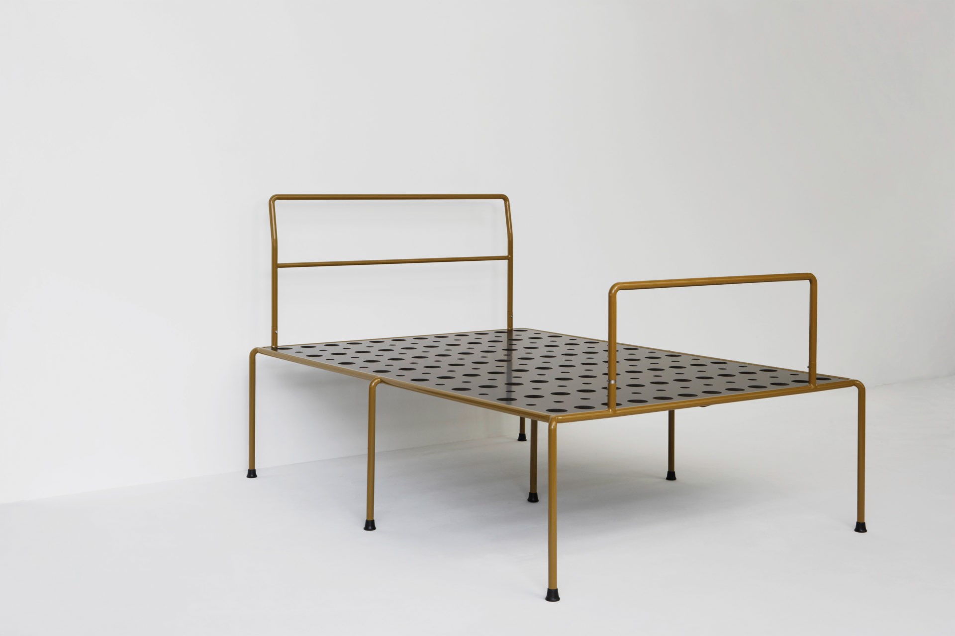 Steel single bed SEVENFEETUP By Atelier Haußmann