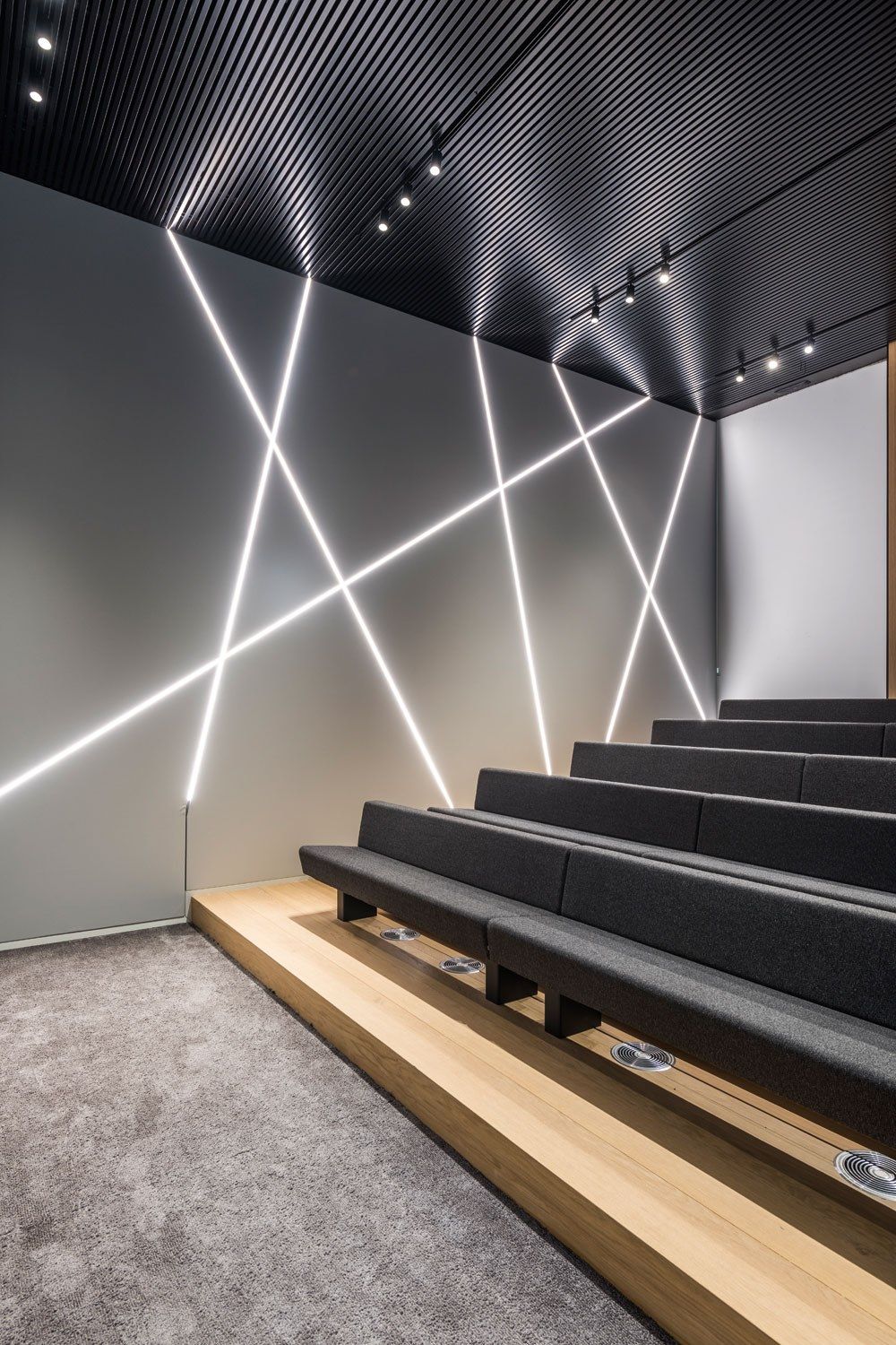 SHIFTLINE M26 L MATRIX Illuminazione a binario By Delta Light