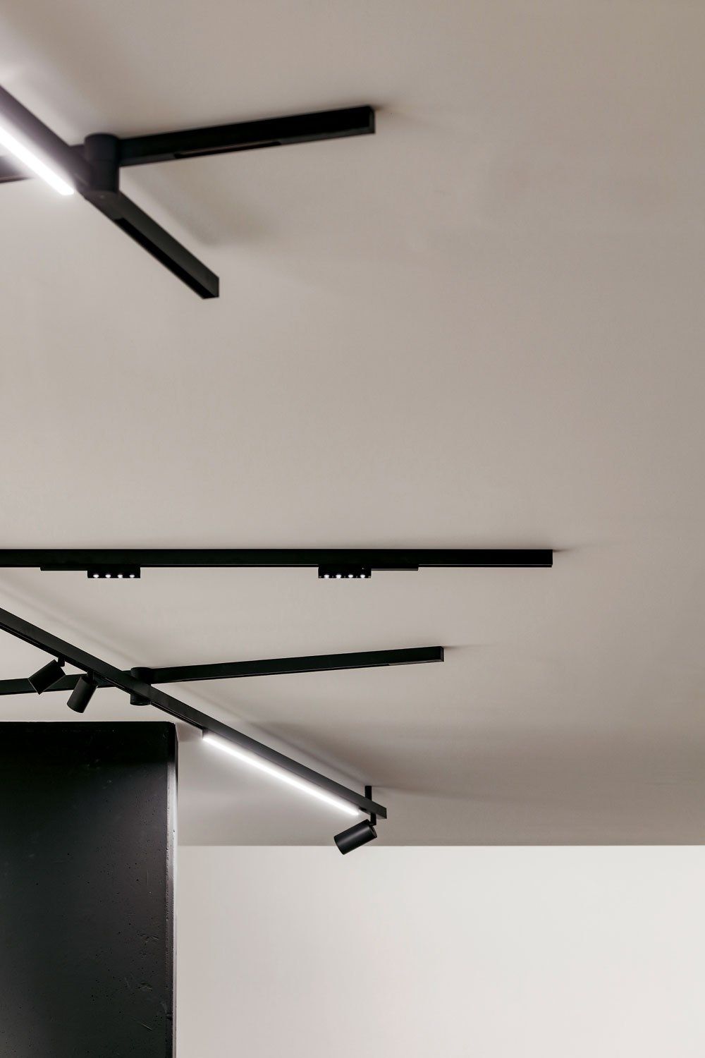 SHIFTLINE M26 L MATRIX Illuminazione a binario By Delta Light