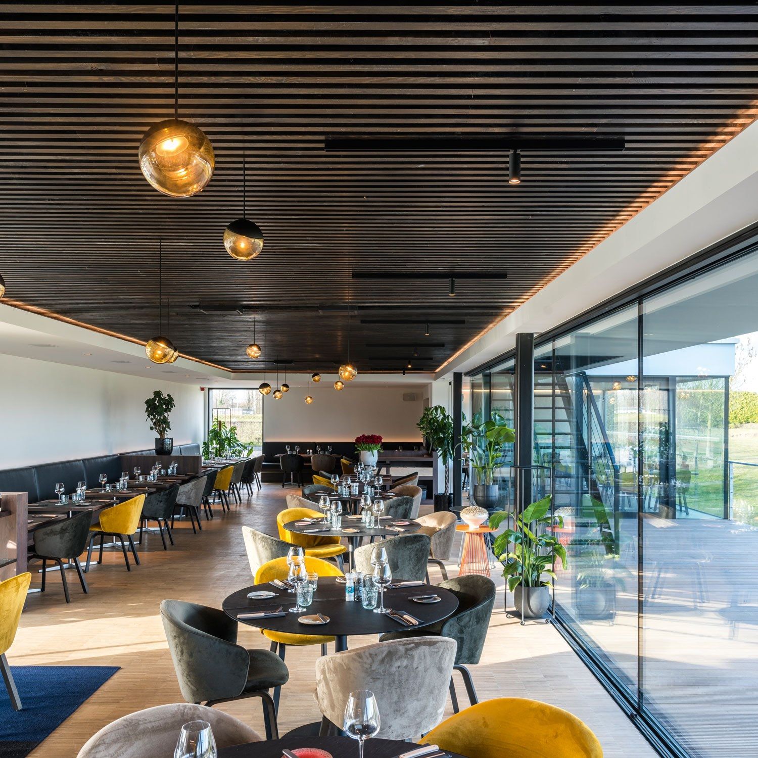 SHIFTLINE M26 L MATRIX track-Light By Delta Light