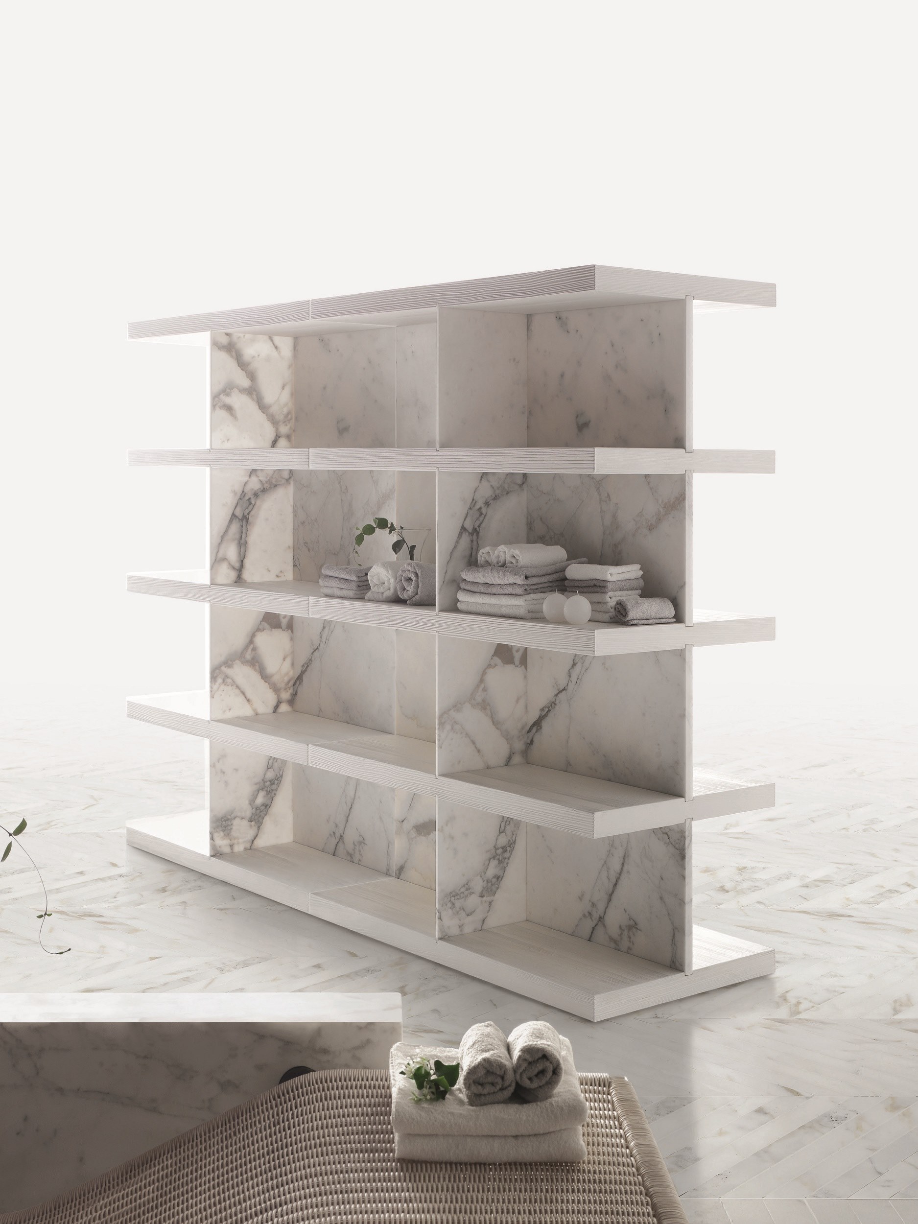 SHIRO 书柜 By Kreoo | design Enzo Berti