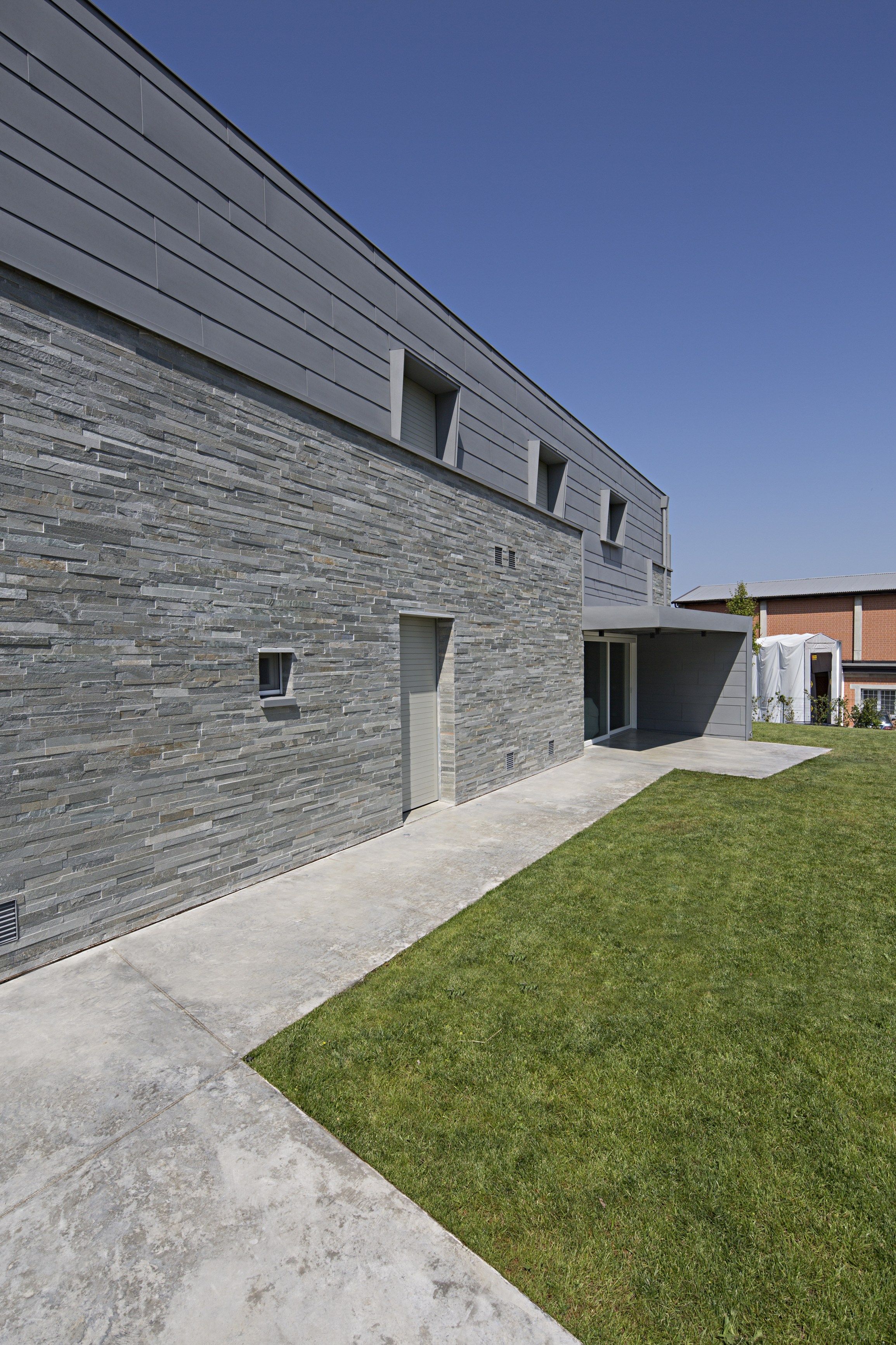 Aluminum slats for ventilated facades SIDING By PREFA ITALIA