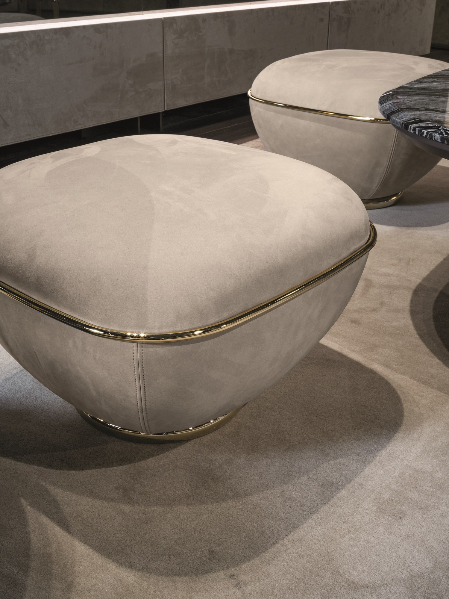 Square leather pouf SIGMA By Longhi design Elle Studio