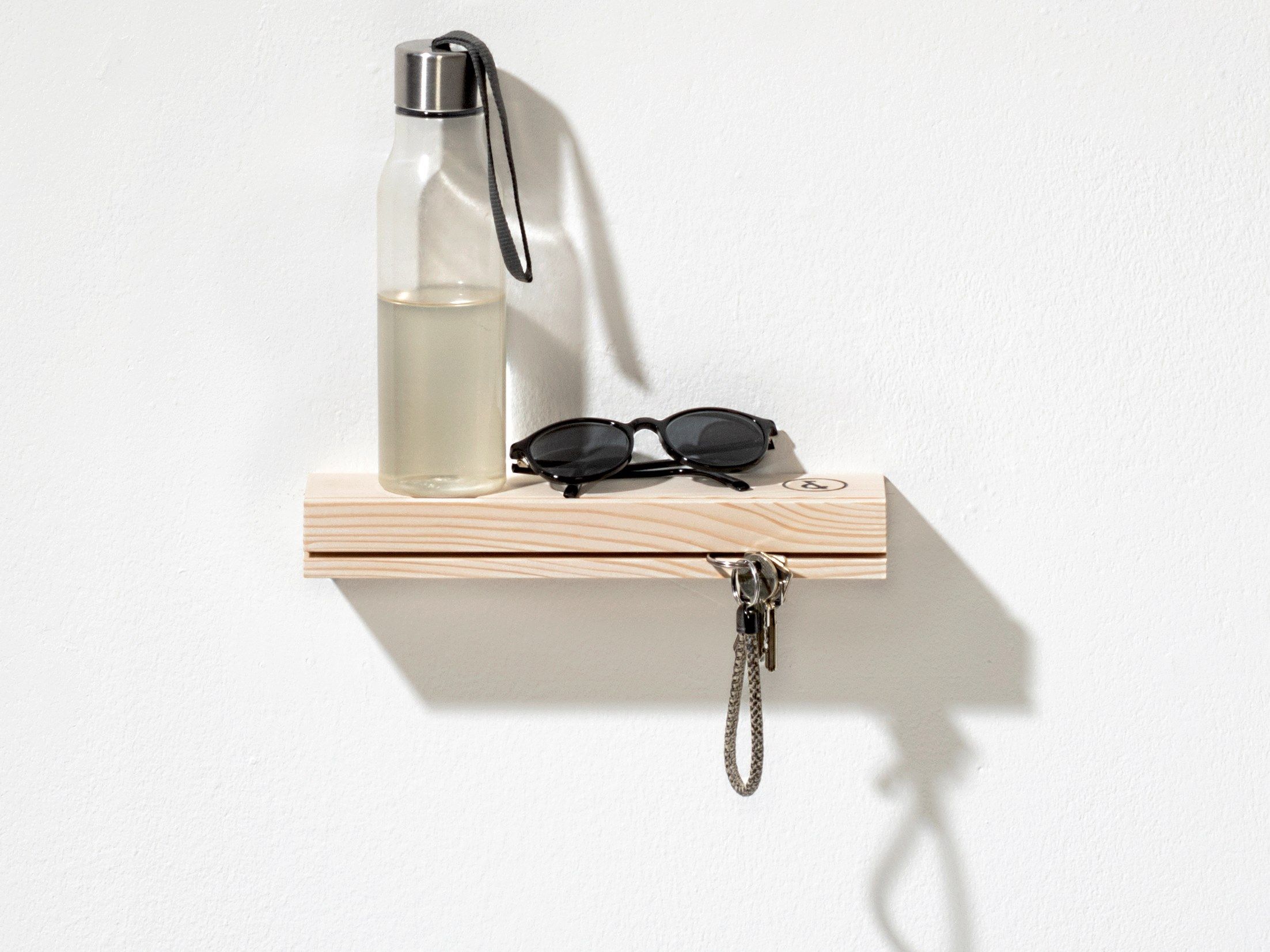 SILVER FIR KEY HOLDER #01 Key cabinet By Weld & co