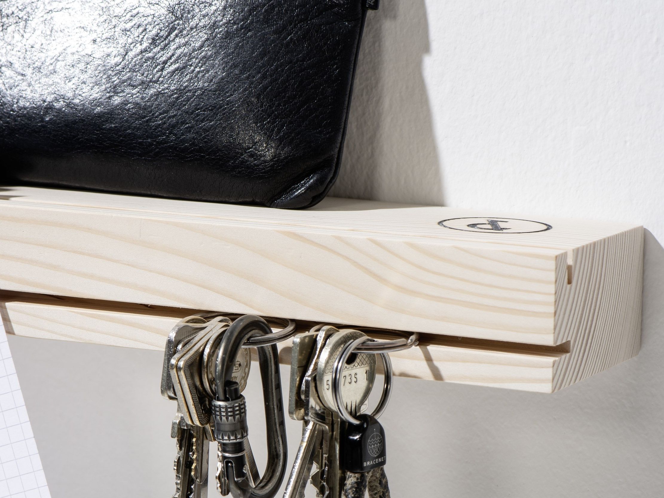 SILVER FIR KEY HOLDER #01 Key cabinet By Weld & co