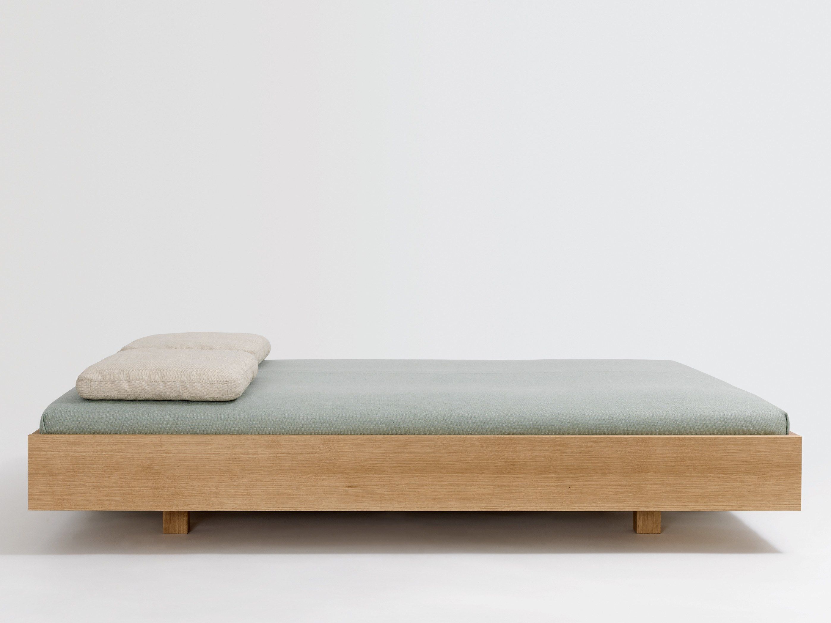 SIMPLE Solid wood double bed By ZEITRAUM | design Formstelle