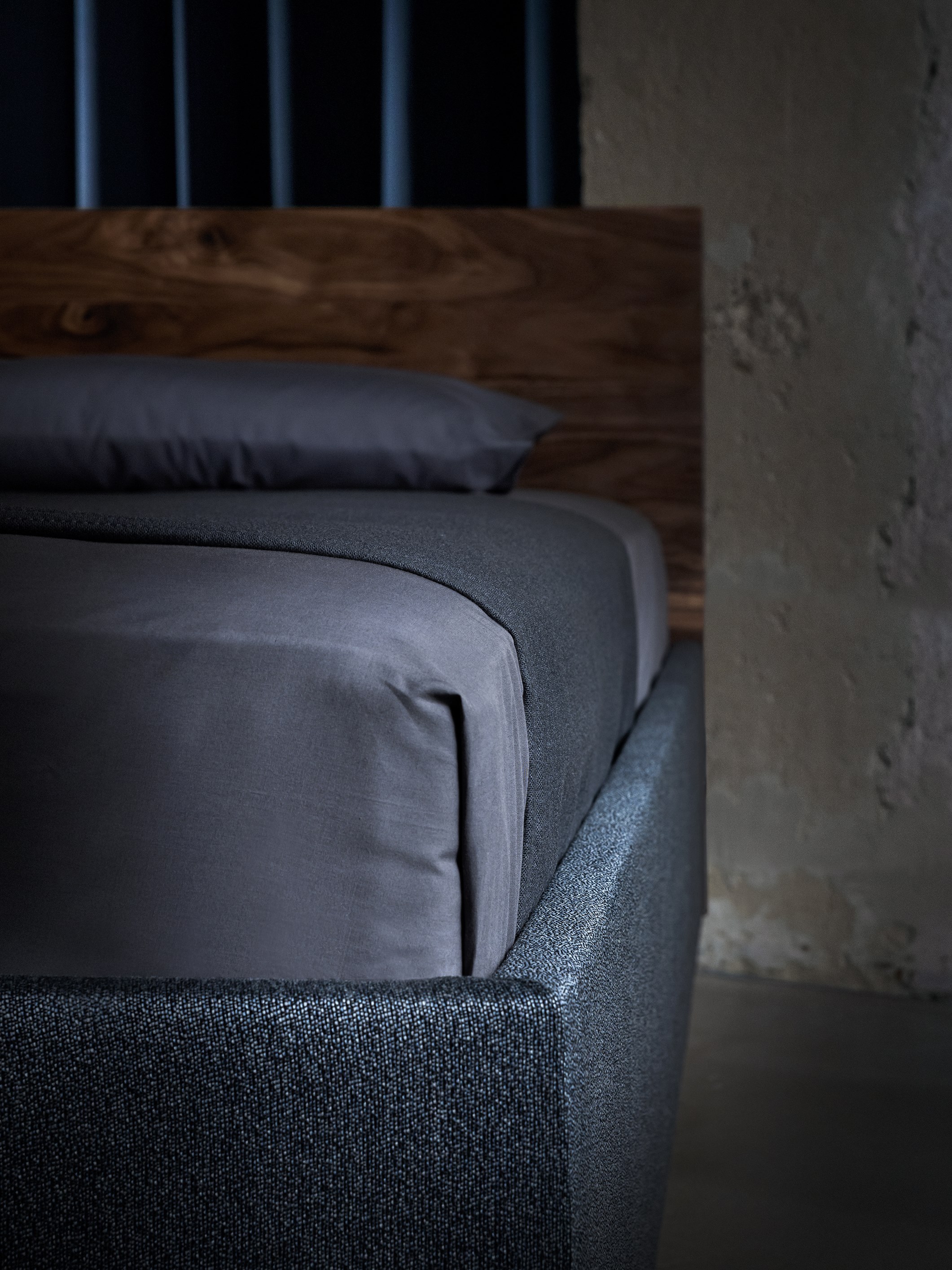 SIMPLE SOFT BOLD Upholstered solid wood double bed By ZEITRAUM | design ...