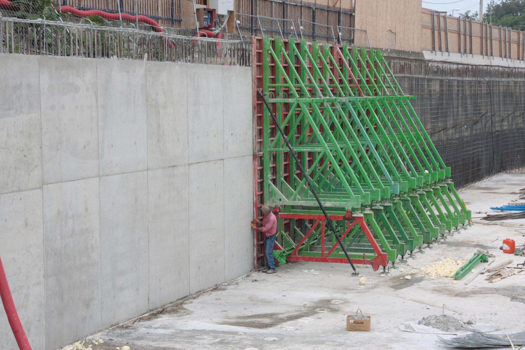 Formwork and formwork system for concrete SINGLE-SIDE WALL SYSTEM HEAVY ...