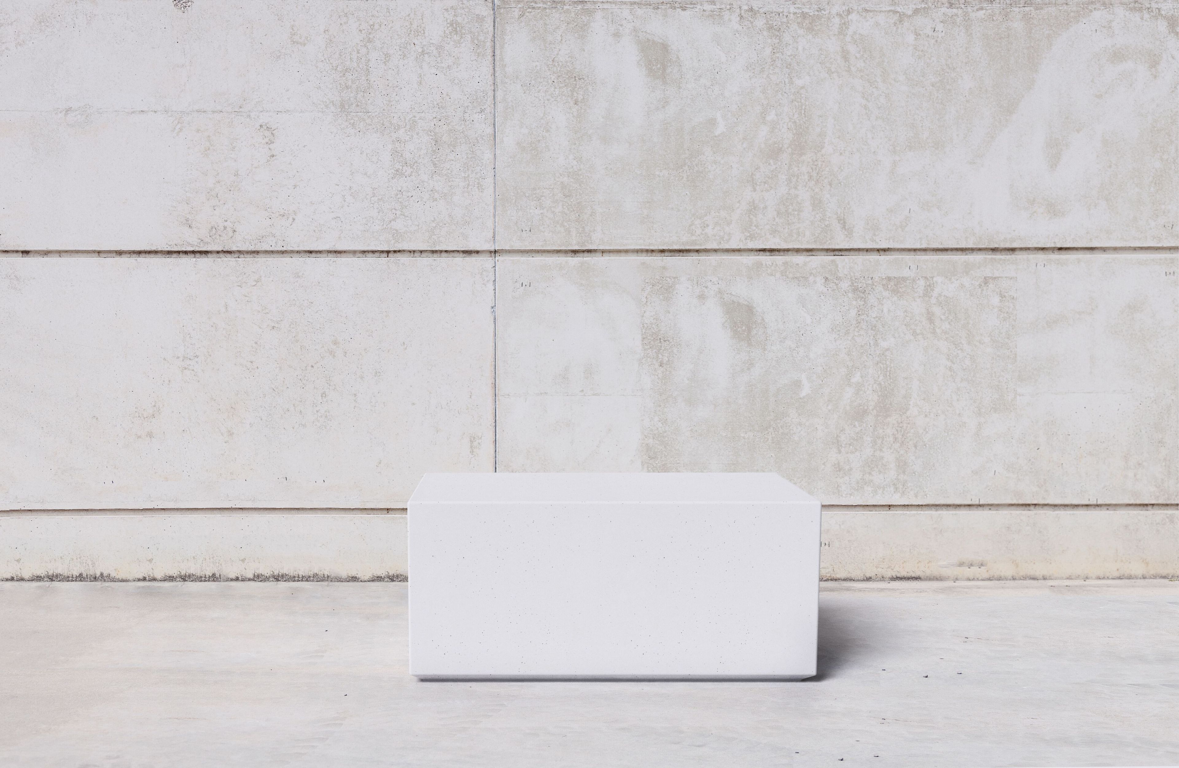 BOX TO BOX Modular backless concrete bench By SIT | design João Carvalho