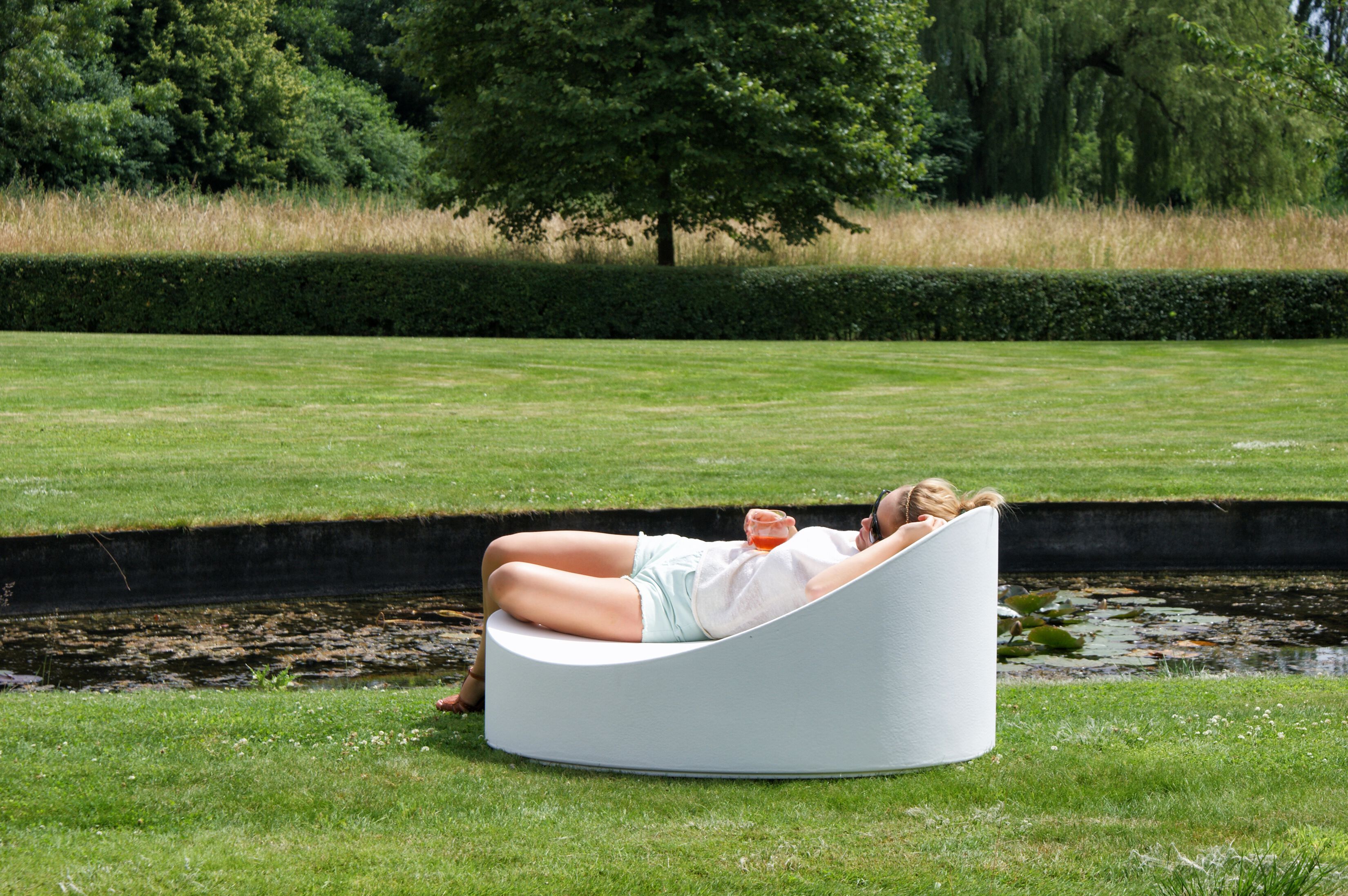 CIRCLE LOUNGE Outdoor chair By SIXINCH