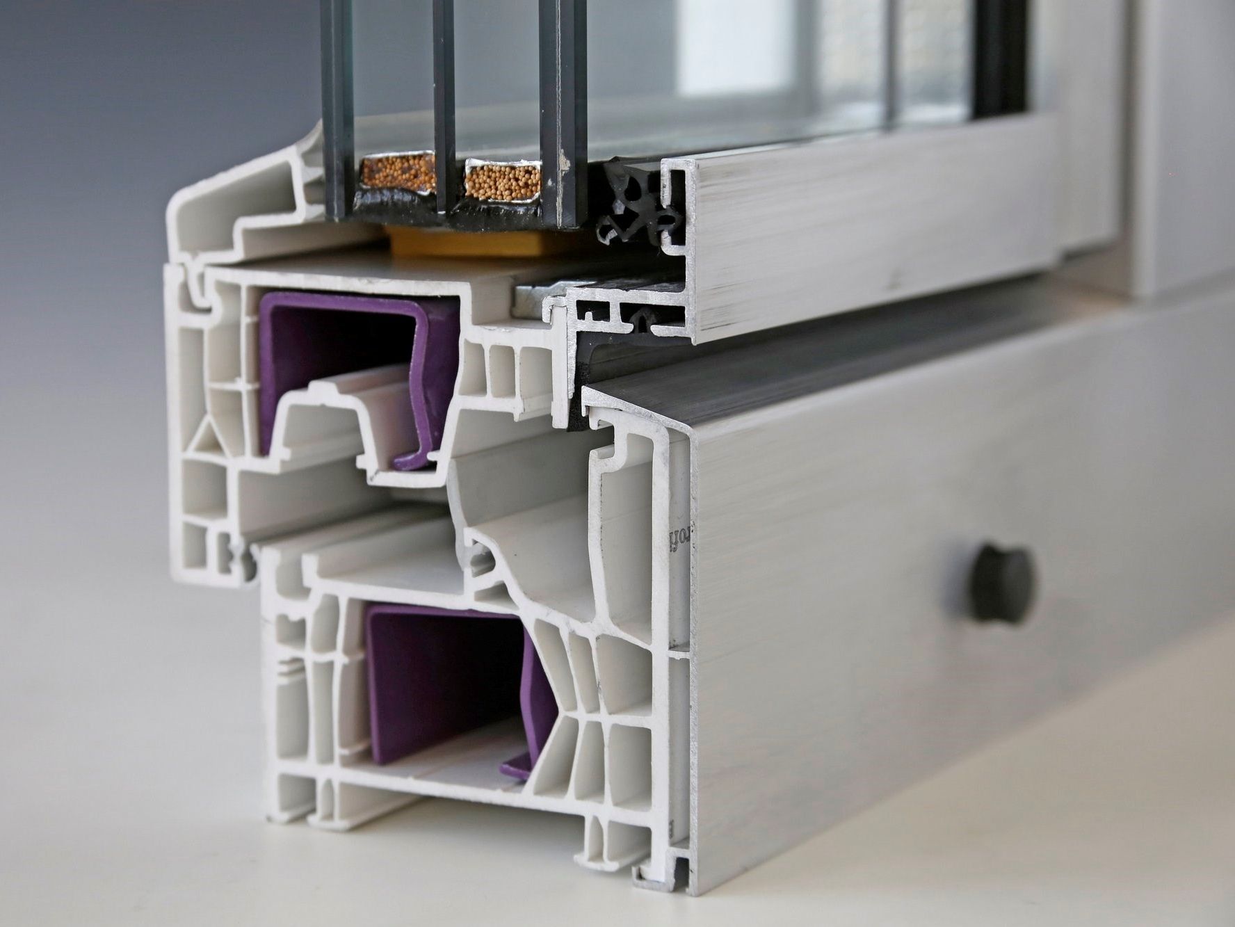 SKYLINE | Aluminium and PVC window By PIVA GROUP