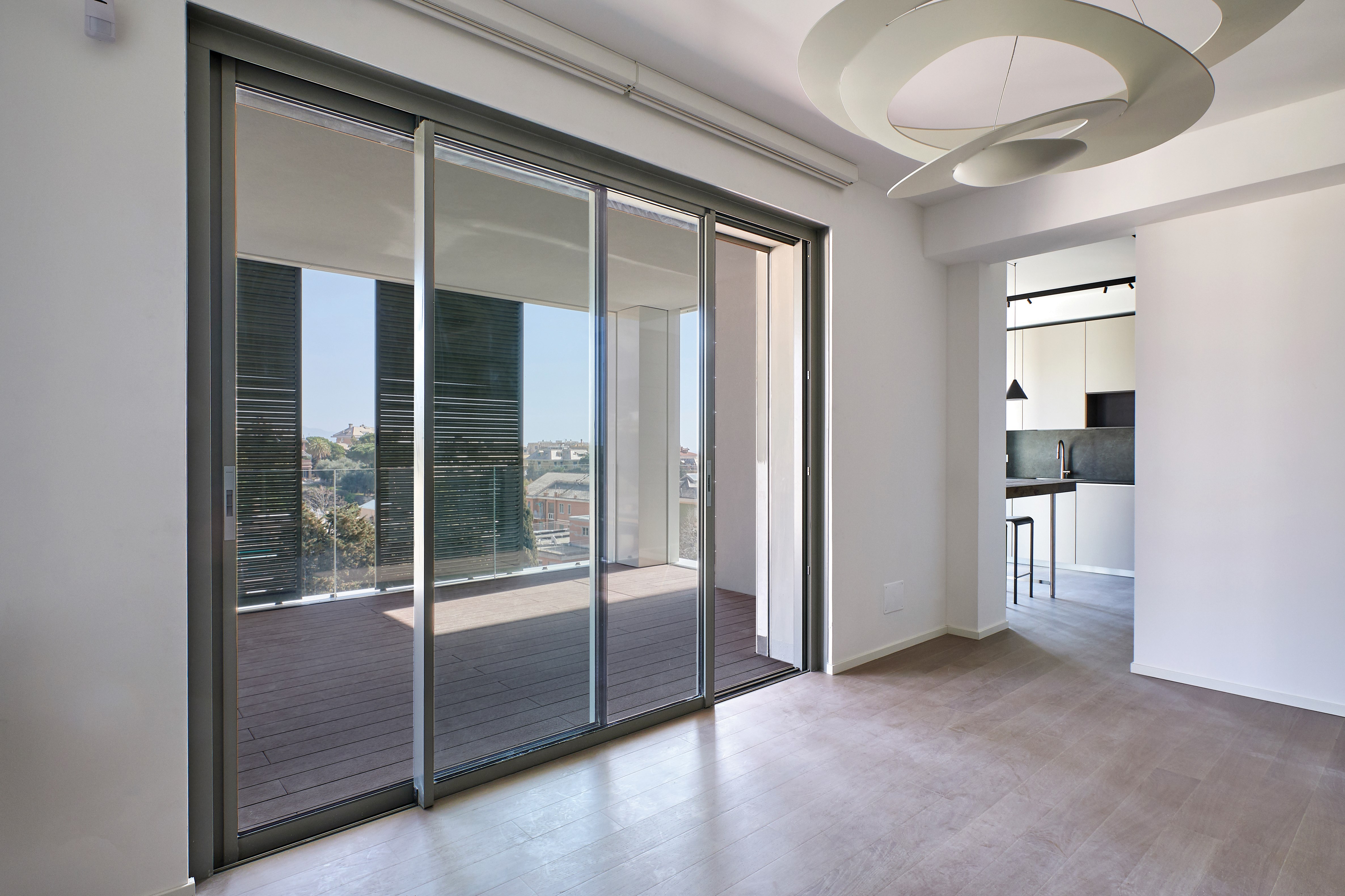 Aluminium double glazed window SLIM PATIO 68 By Reynaers Aluminium