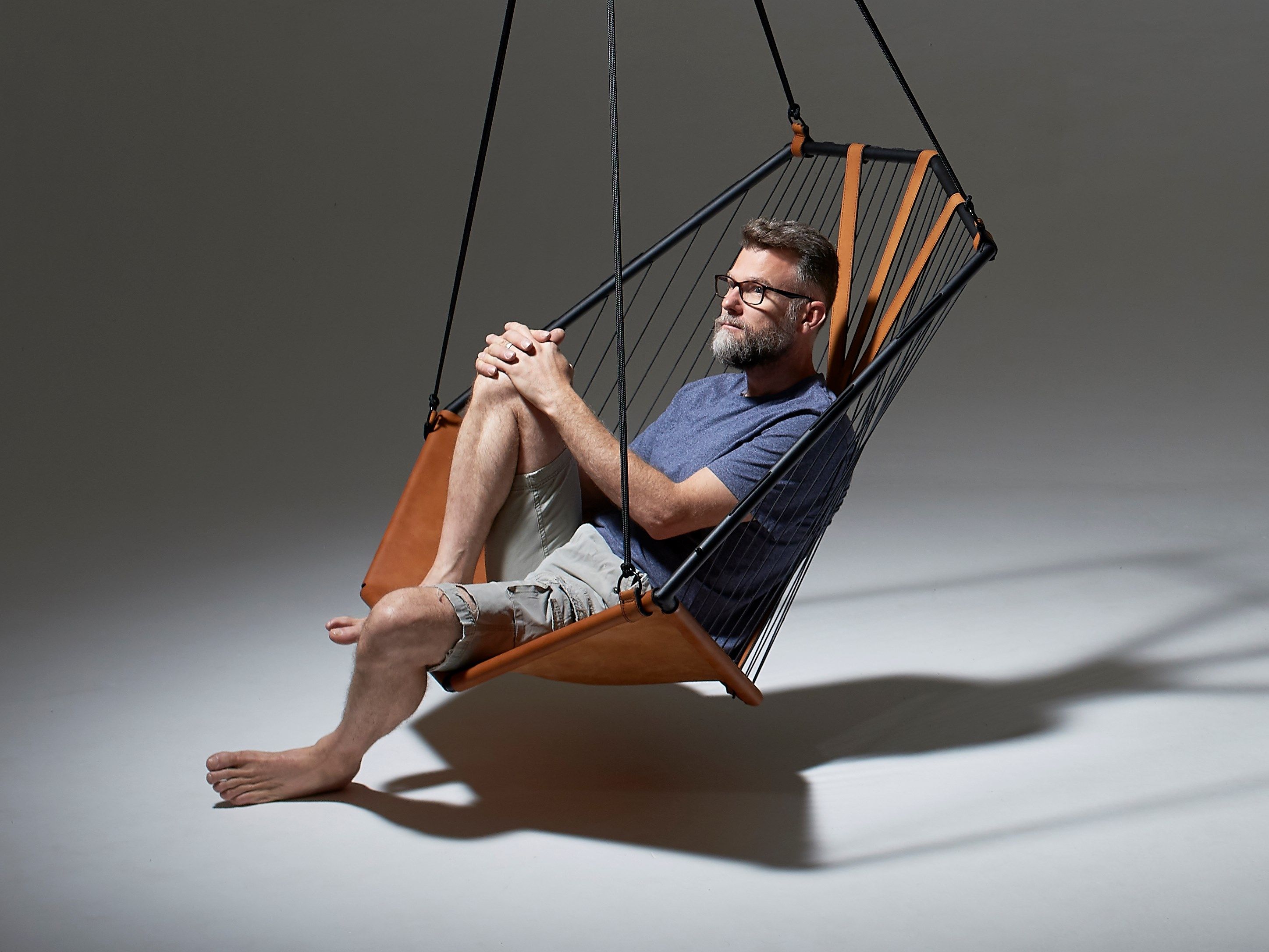 ANGULAR SLING Leather hanging chair swing seat By Studio Stirling ...