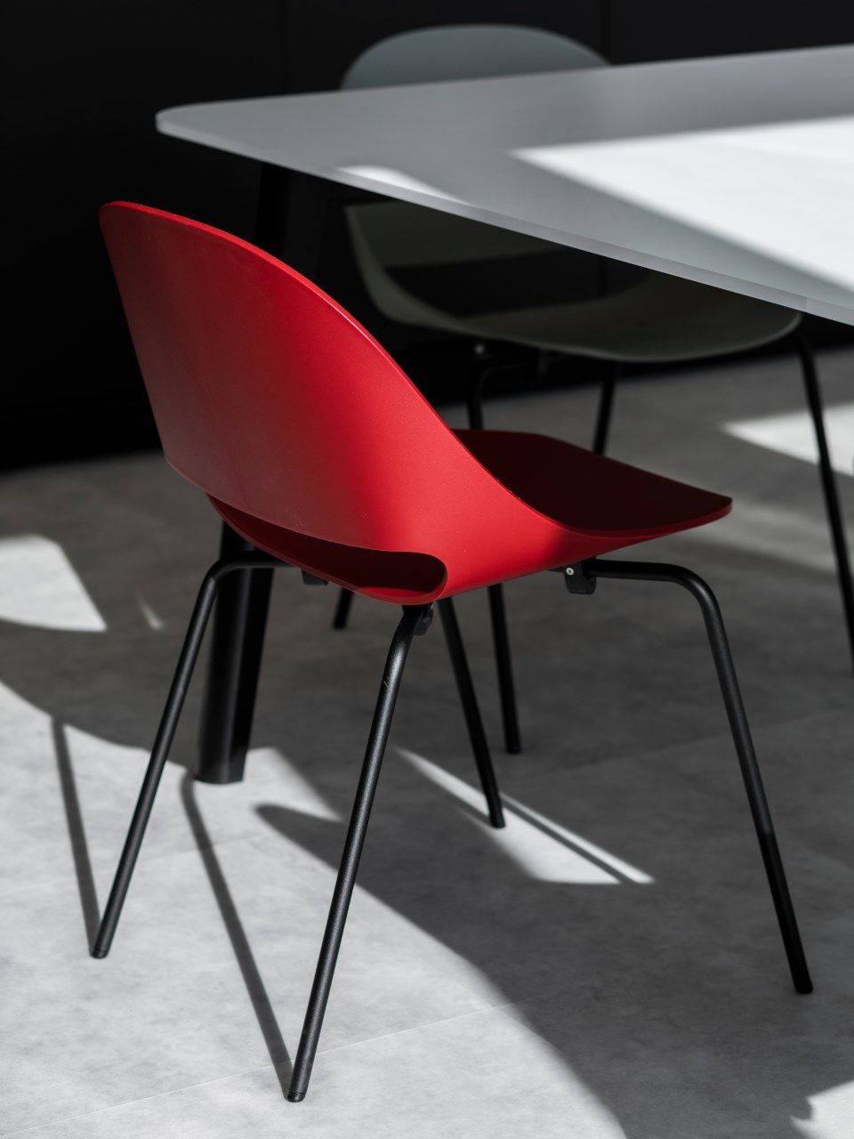 SLL18 | Chair By Bulo design Léon Stynen