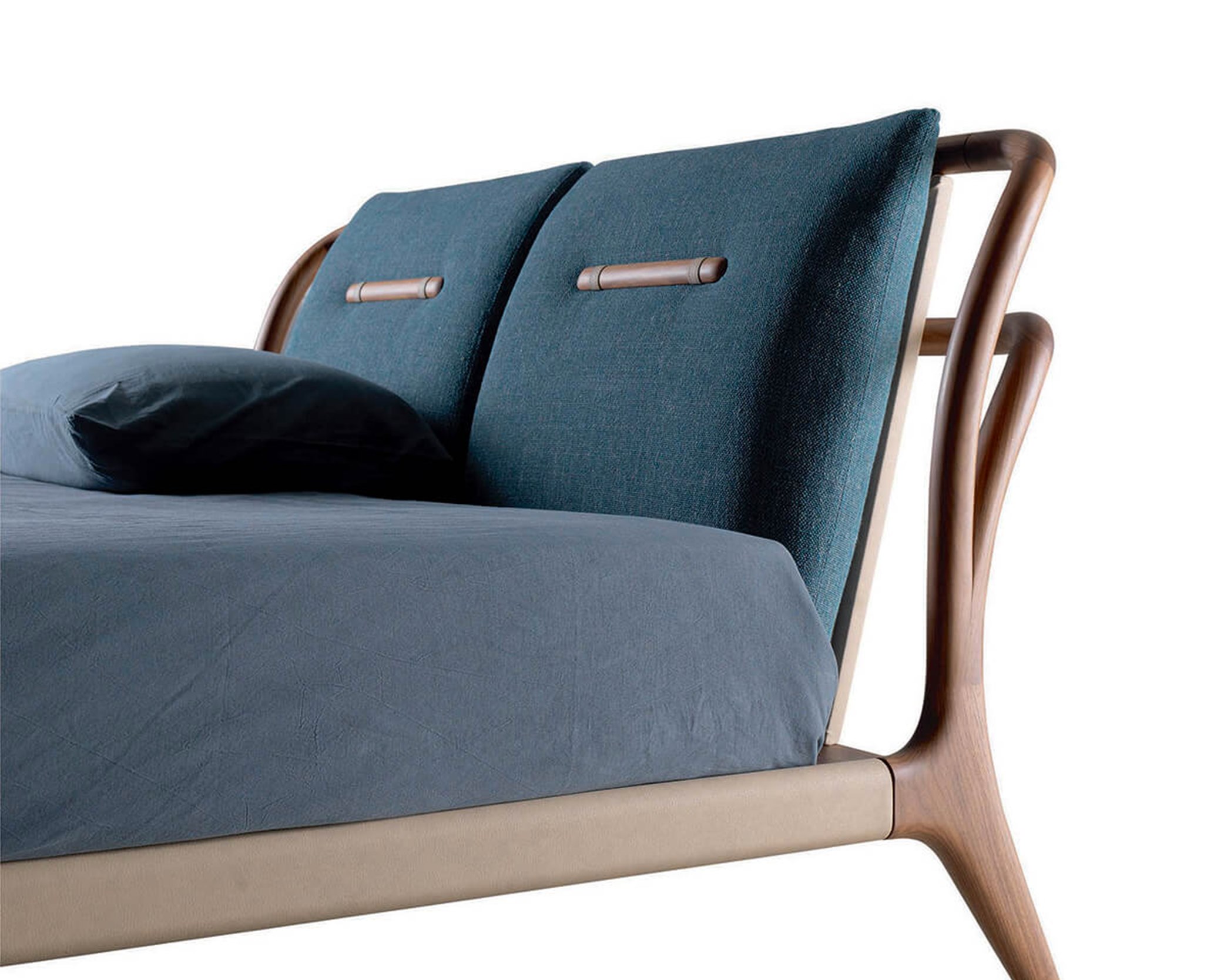 SMUSSO P-130 bed By Dale Italia
