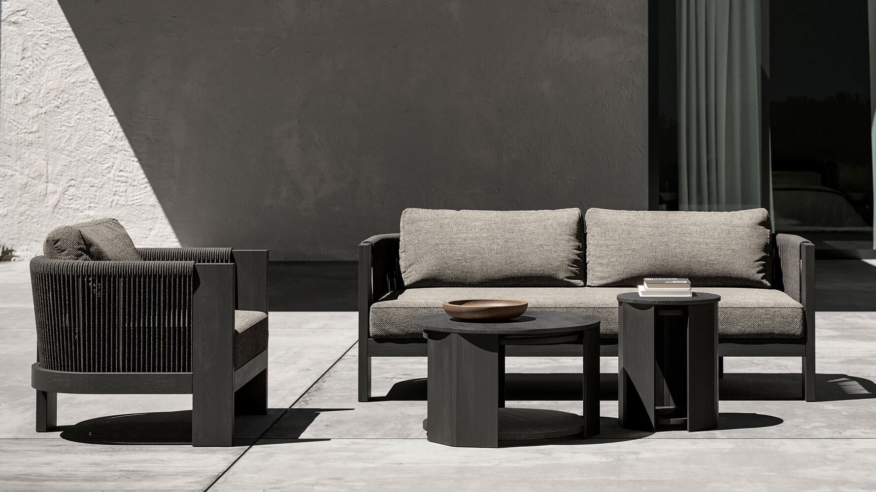 RALPH Garden armchair with armrests By SNOC