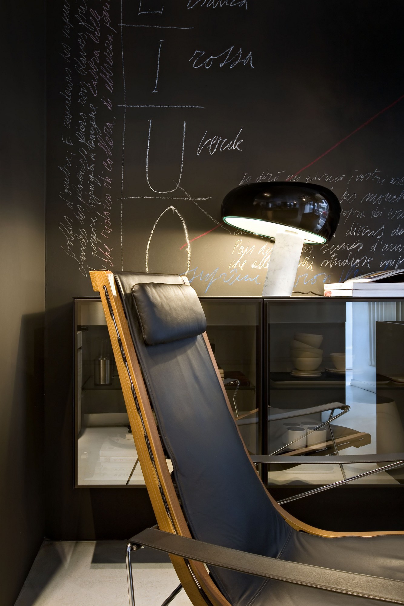SNOOPY Table lamp By Flos | design Achille Castiglioni, Pier Giacomo ...