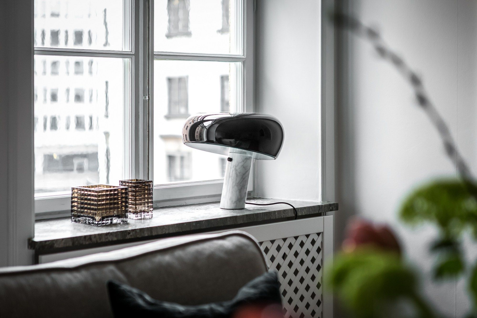 SNOOPY Table lamp By Flos | design Achille Castiglioni, Pier Giacomo ...