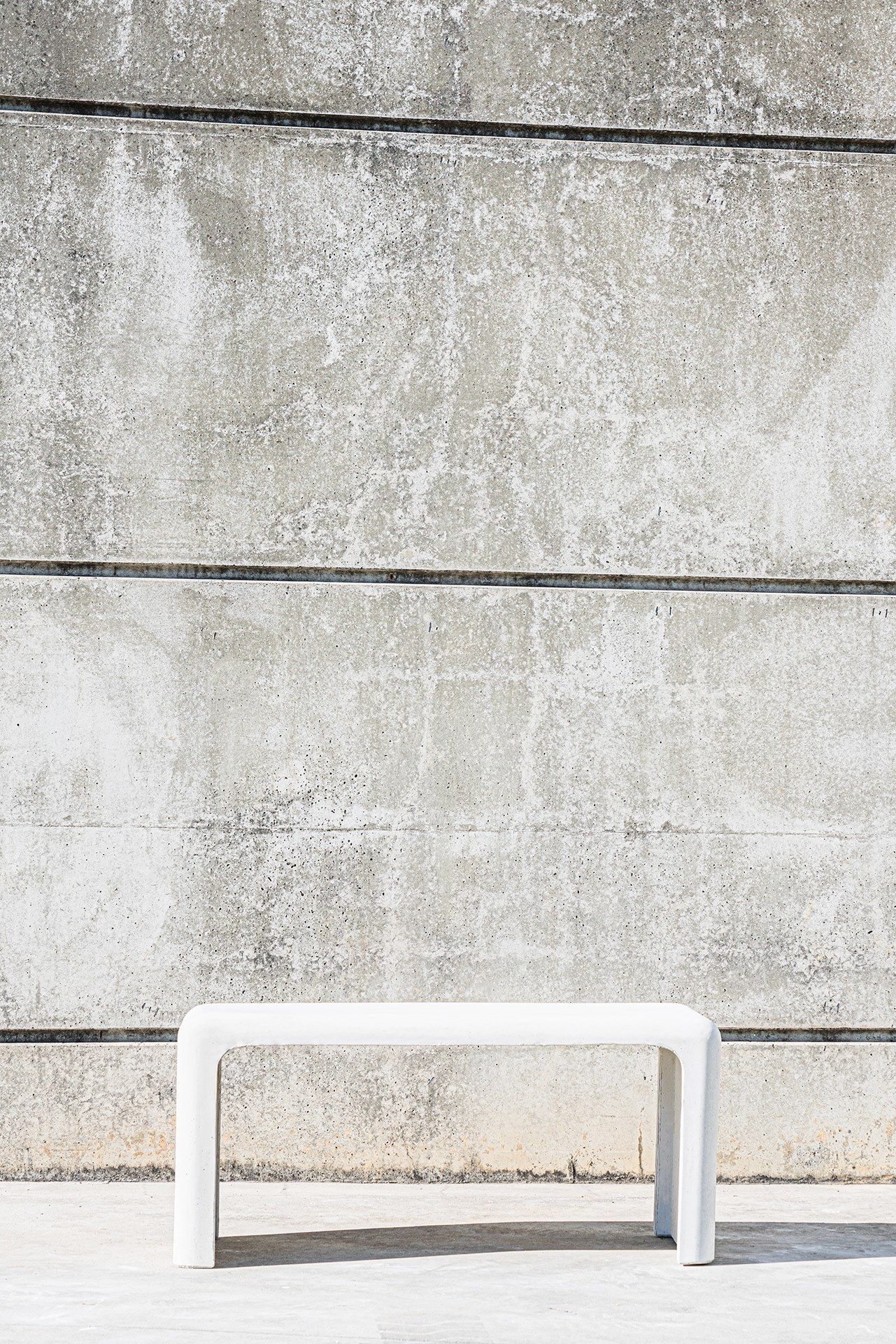 SOFTSHAPES Backless fiber-reinforced concrete bench By SIT | design ...