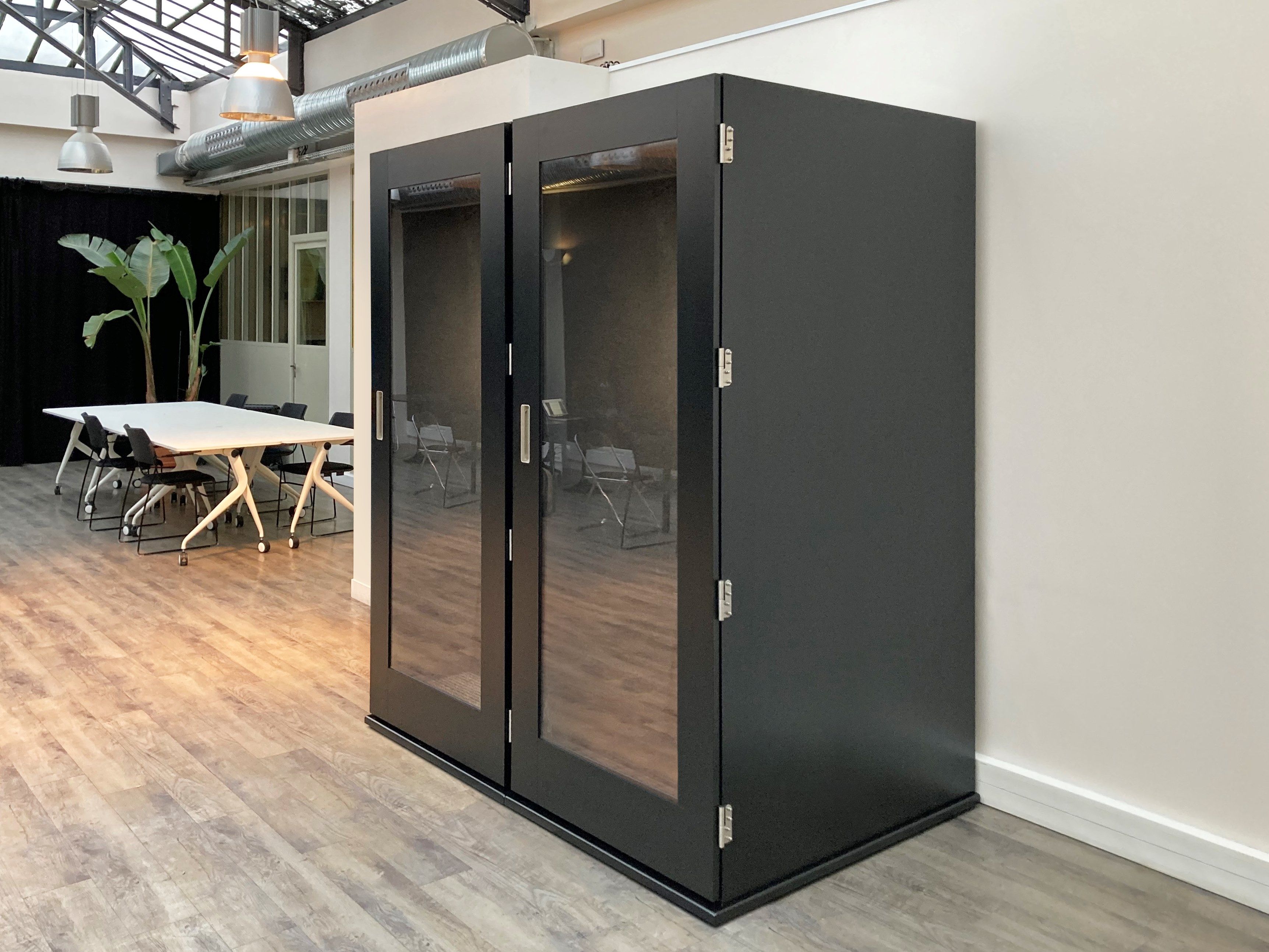 SOHO WORKSTATION phone booth By MEAVO