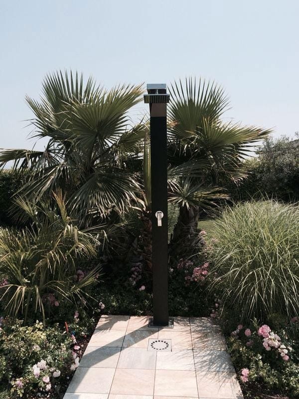 SOLARIS | Solar outdoor shower By Ama Luxury Shower