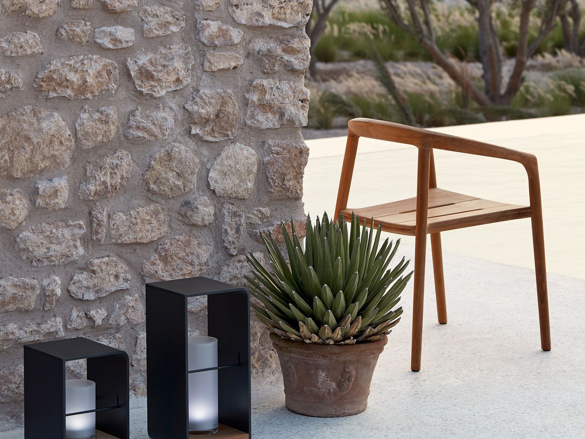 SOLID | Chair By MANUTTI design Lionel Doyen