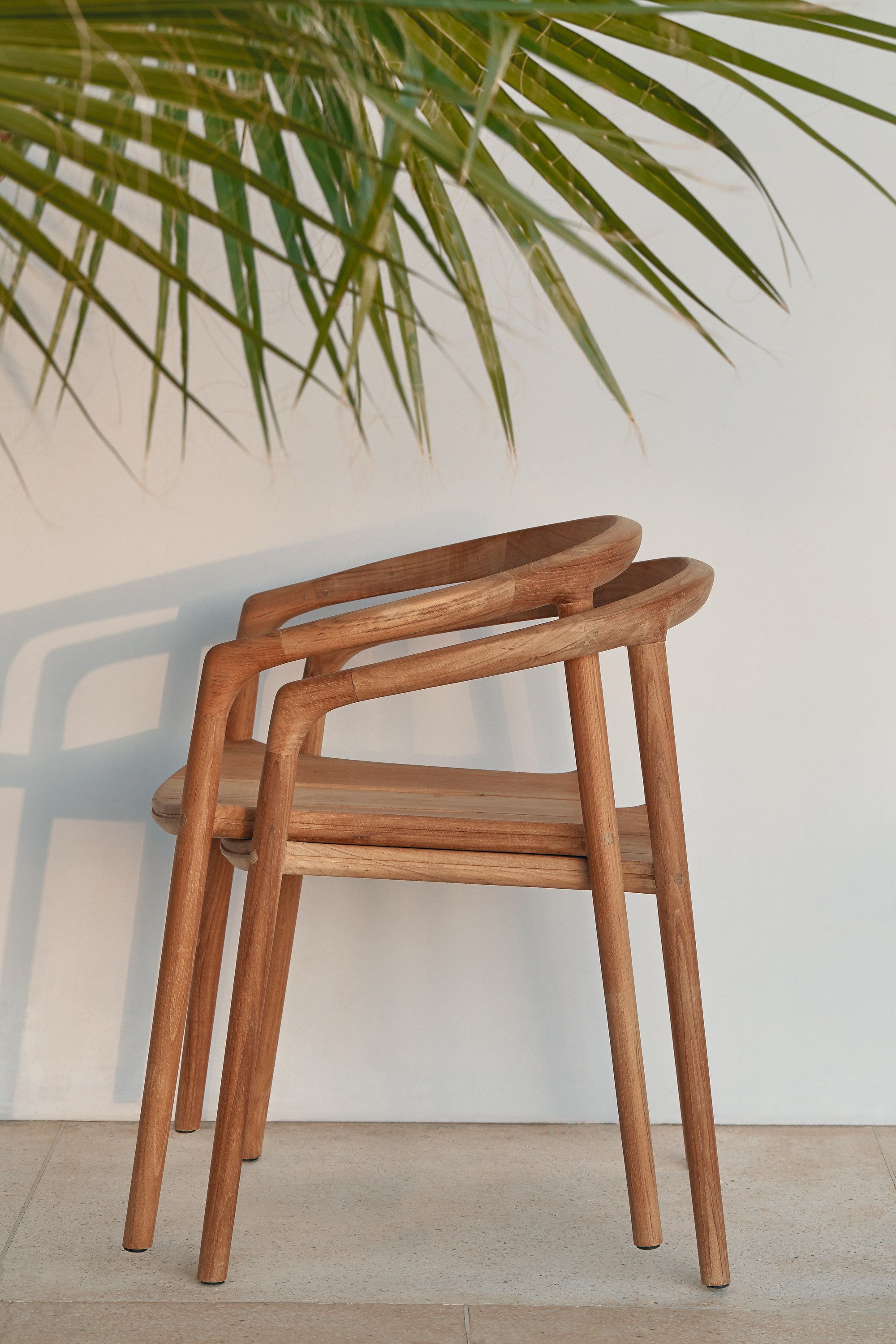 SOLID | Chair By MANUTTI design Lionel Doyen