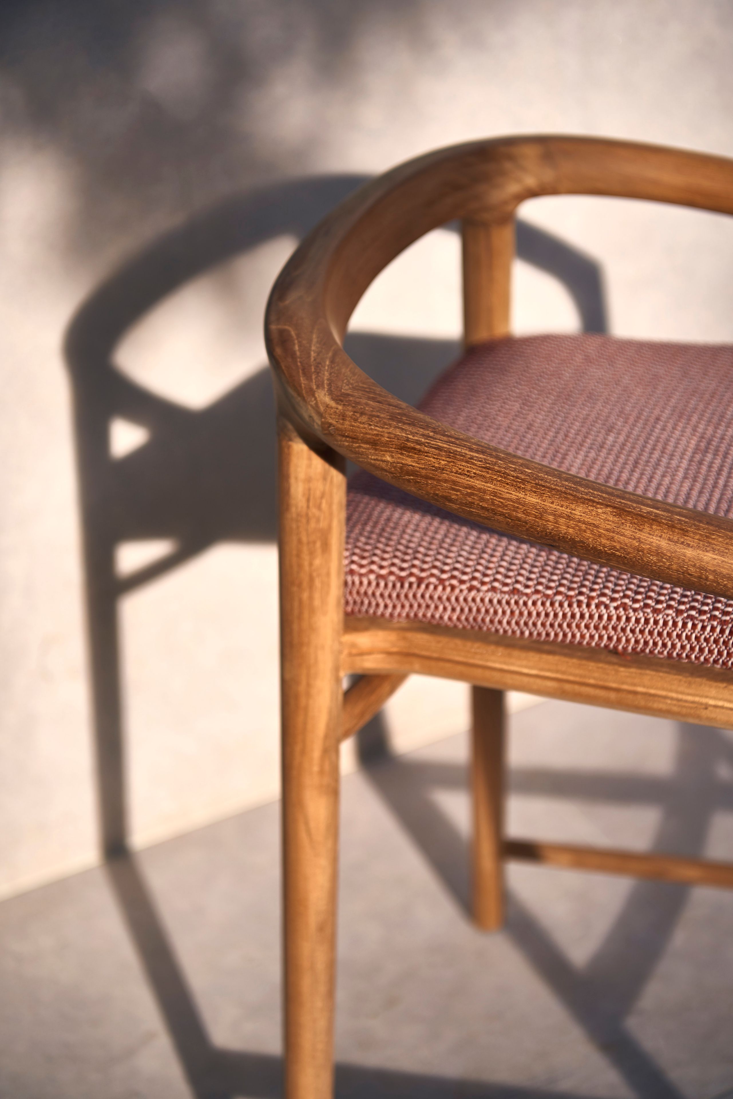 SOLID | Stool with back Solid Collection By MANUTTI design Lionel Doyen