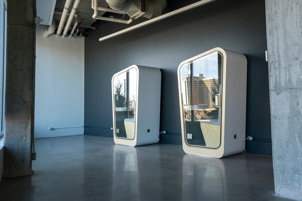 SOLO Office booth By Loop Phone Booths | design Onetwosix