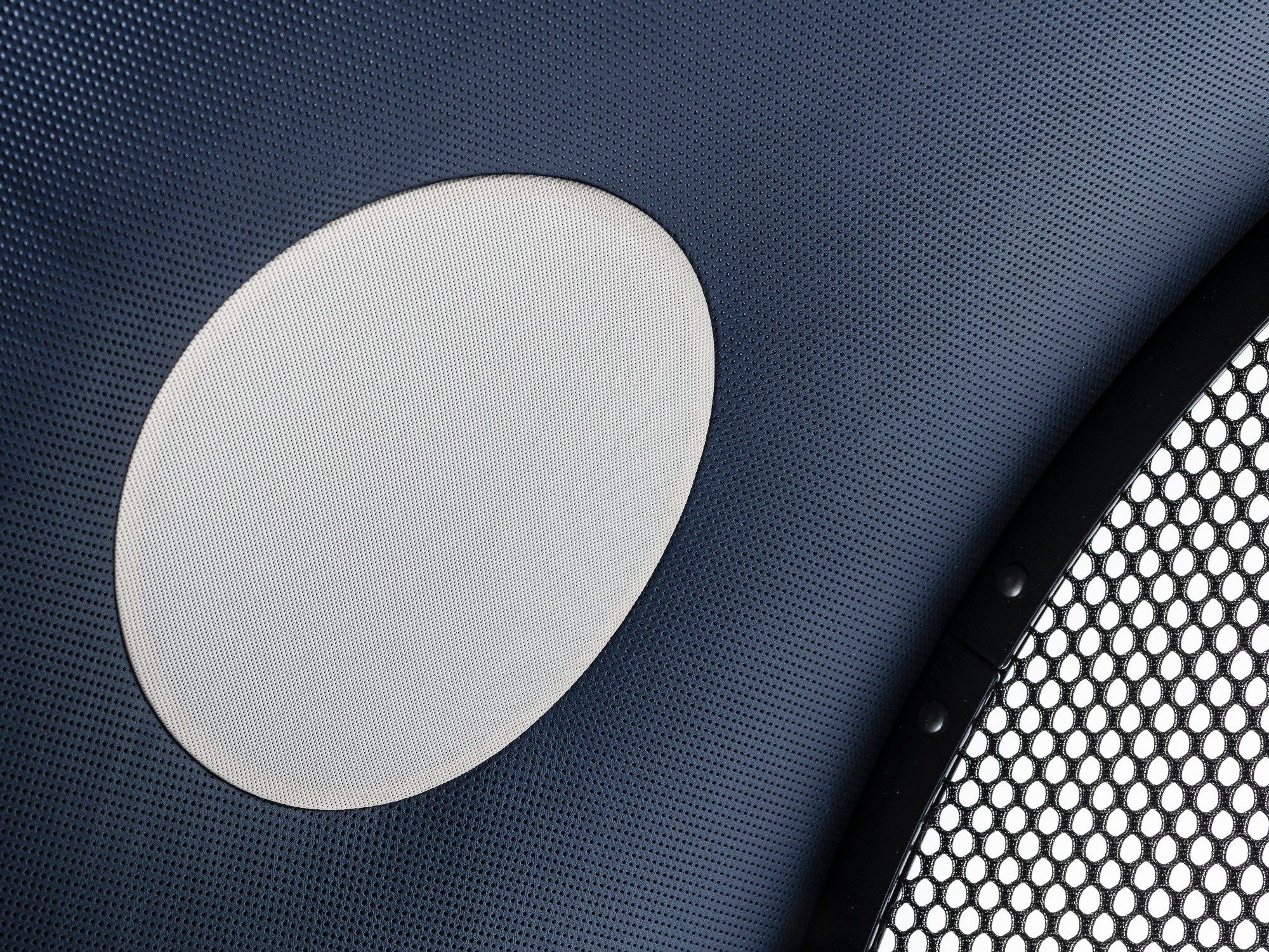 SONIC CHAIR - FIRST CLASS Acoustic armchair with iPad By Sonic chair ...