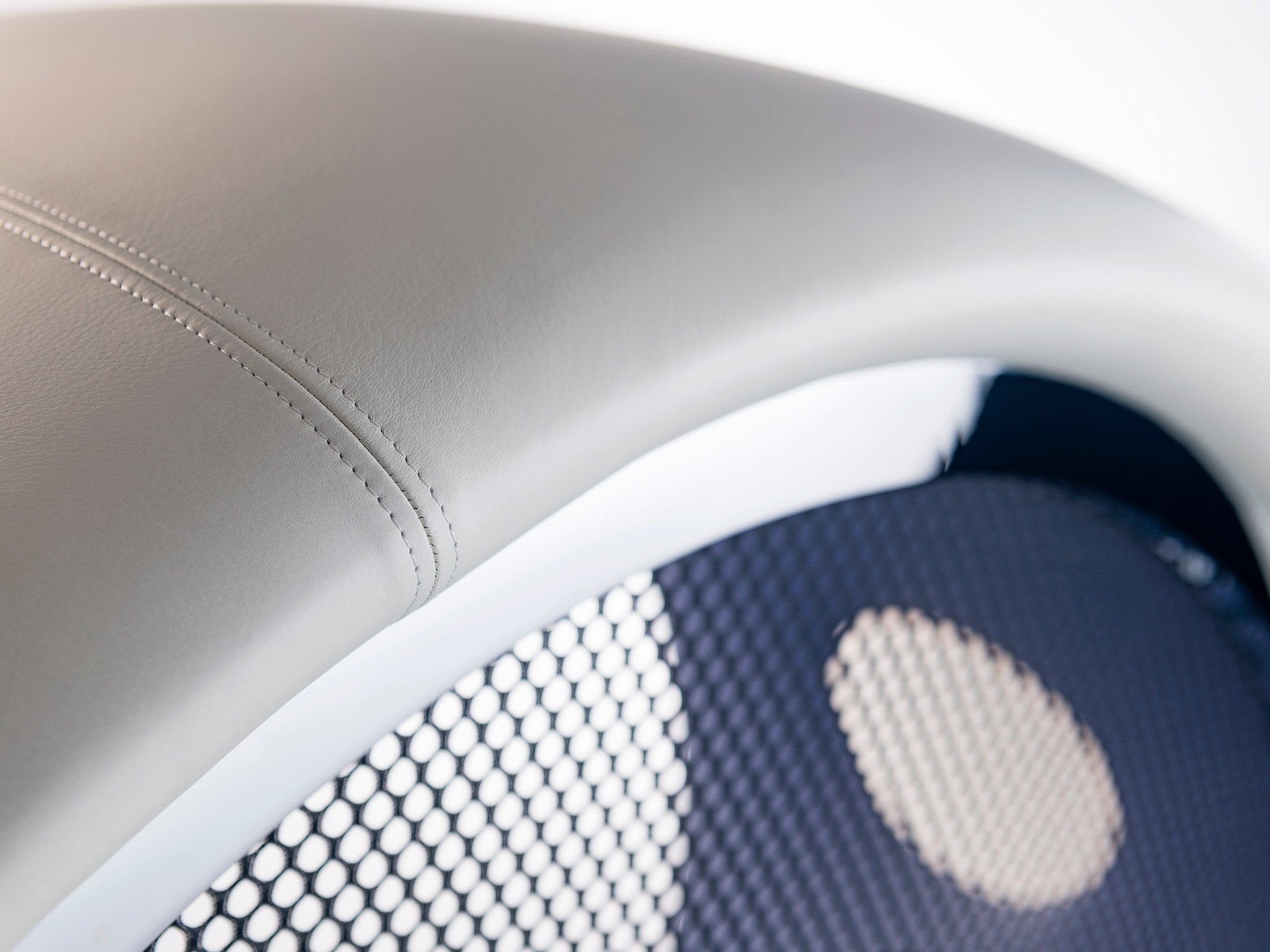 SONIC CHAIR - FIRST CLASS Acoustic armchair with iPad By Sonic chair ...