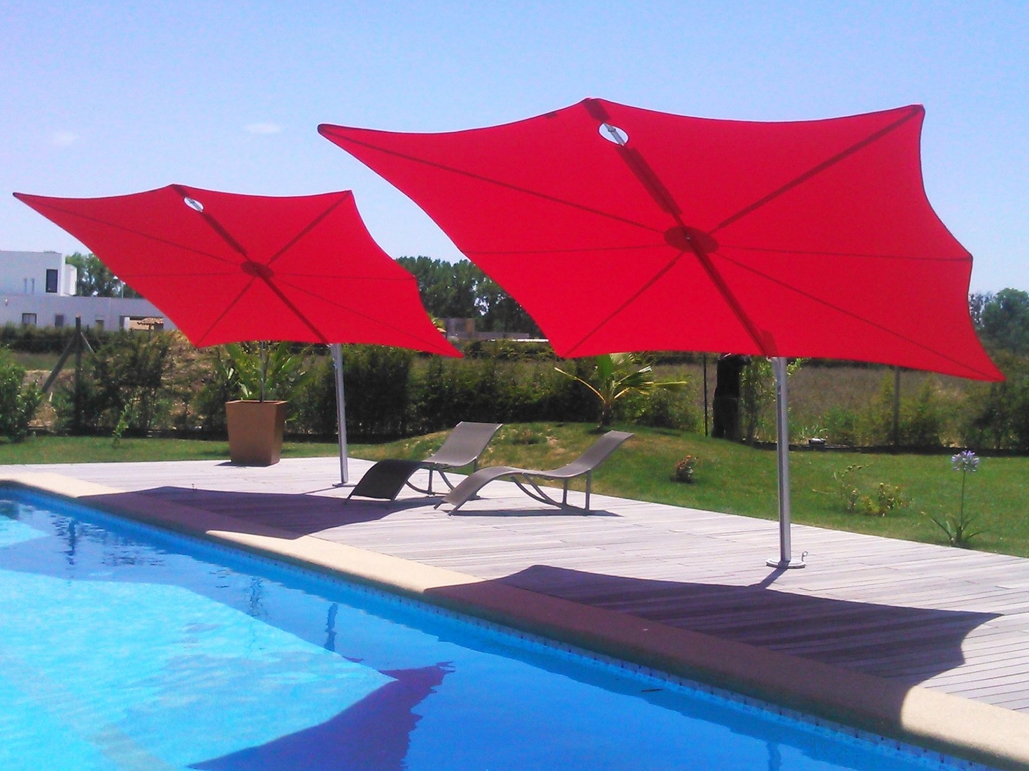 Adjustable square offset Anodized aluminium Garden umbrella SPECTRA ...