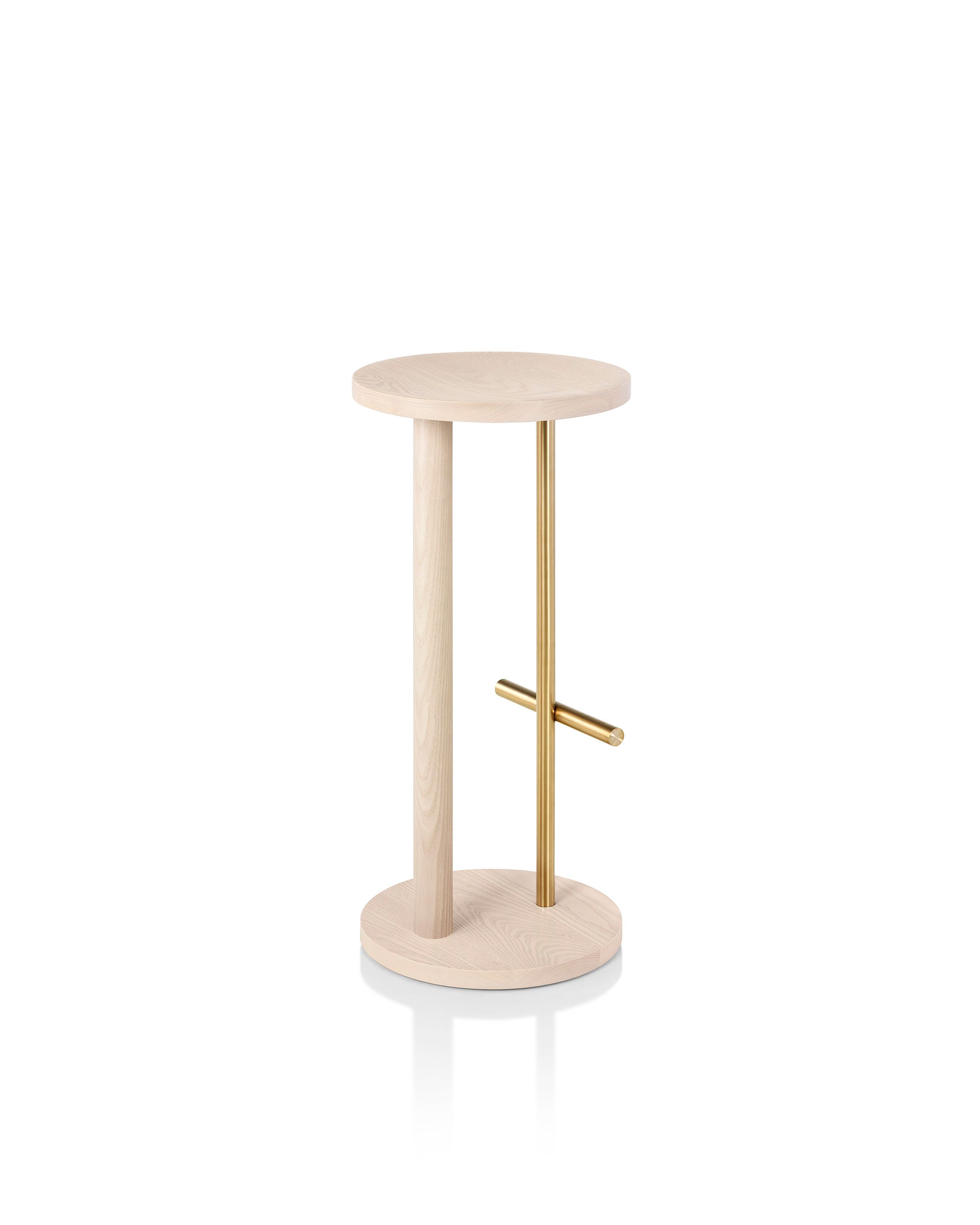 High wooden stool with footrest SPOT | High stool Spot Collection By ...