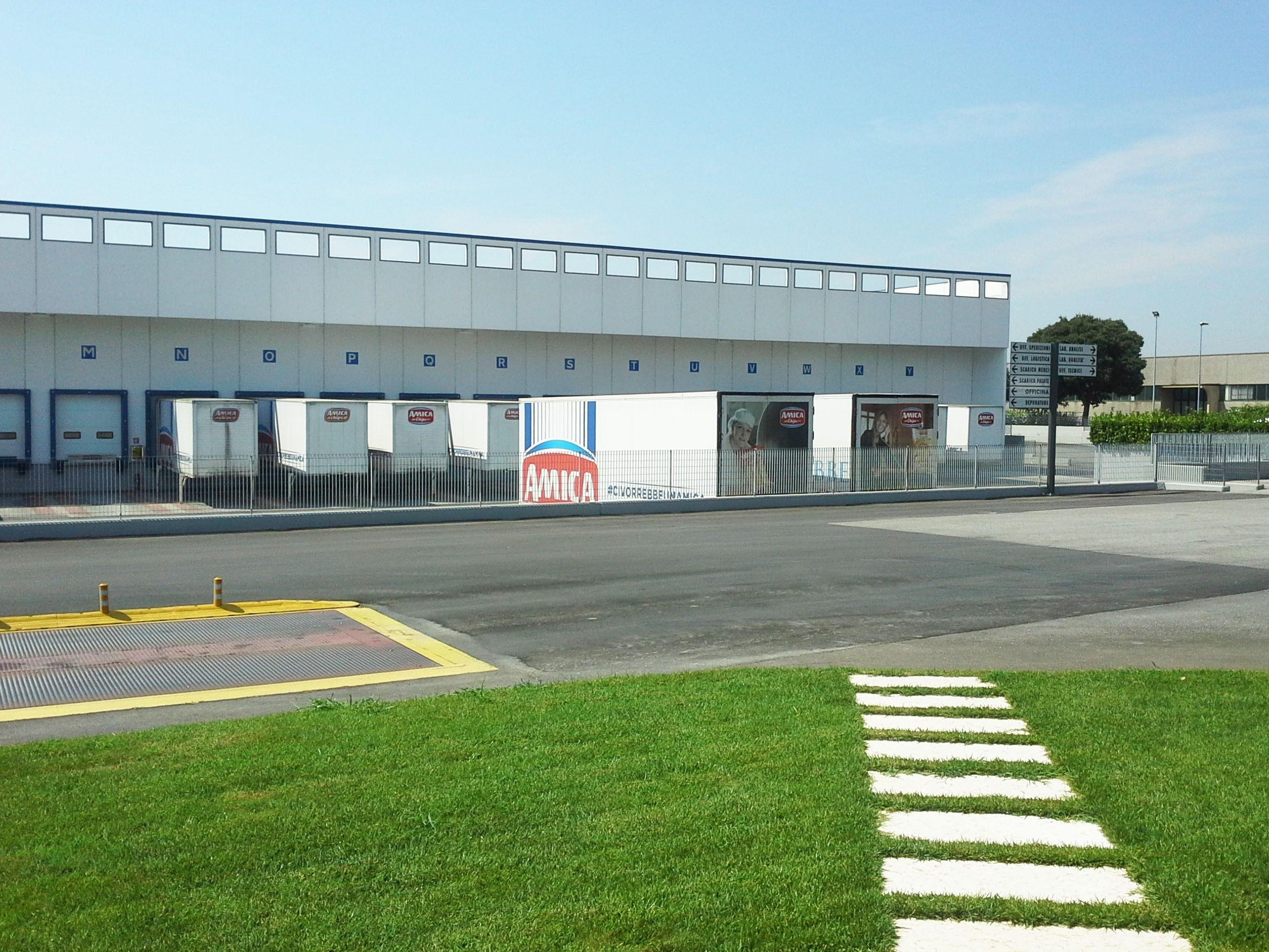 Sectional door SPU F42 By HÖRMANN ITALIA