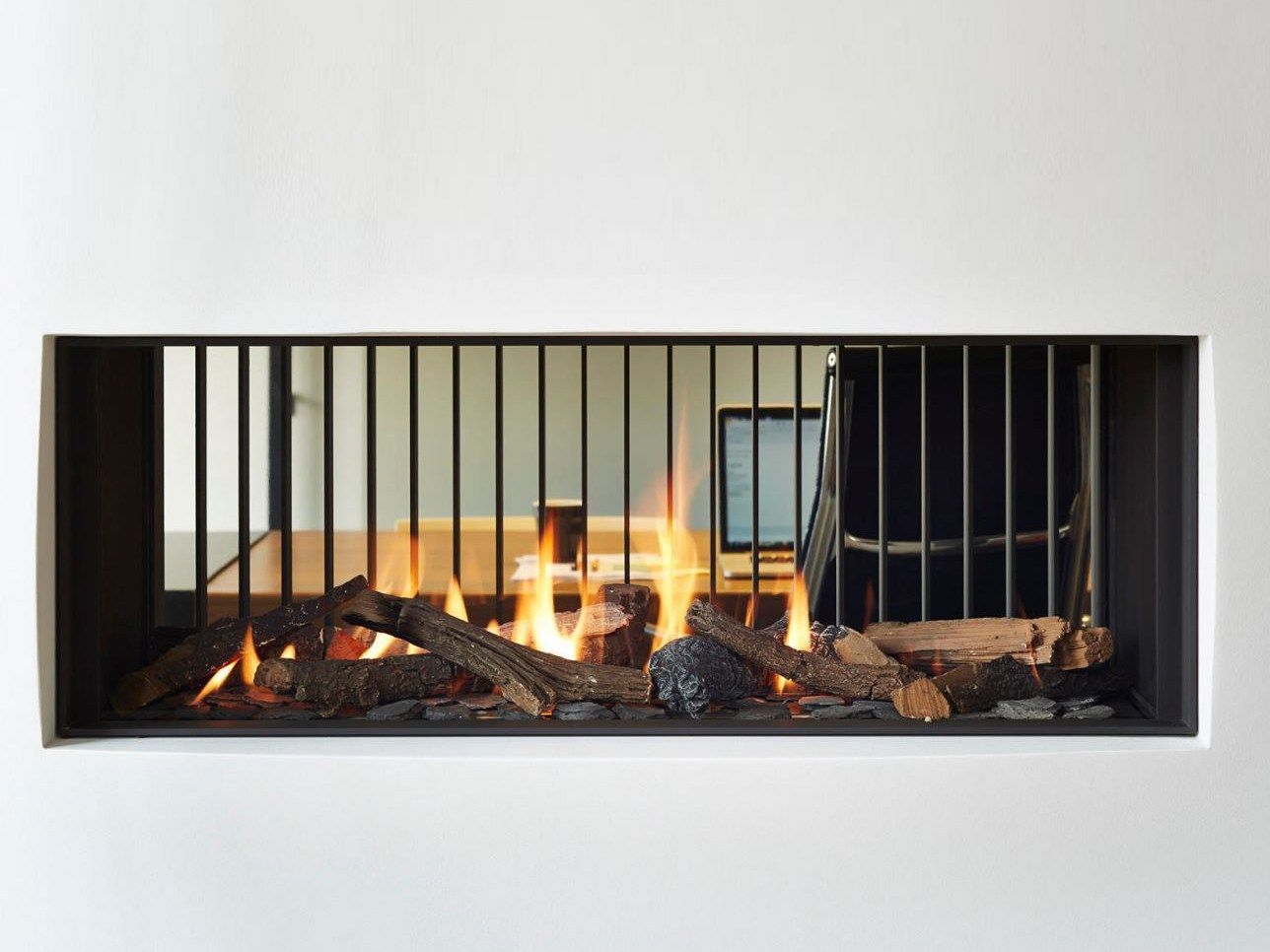 STÛV B-100 | Double-sided fireplace By Stûv