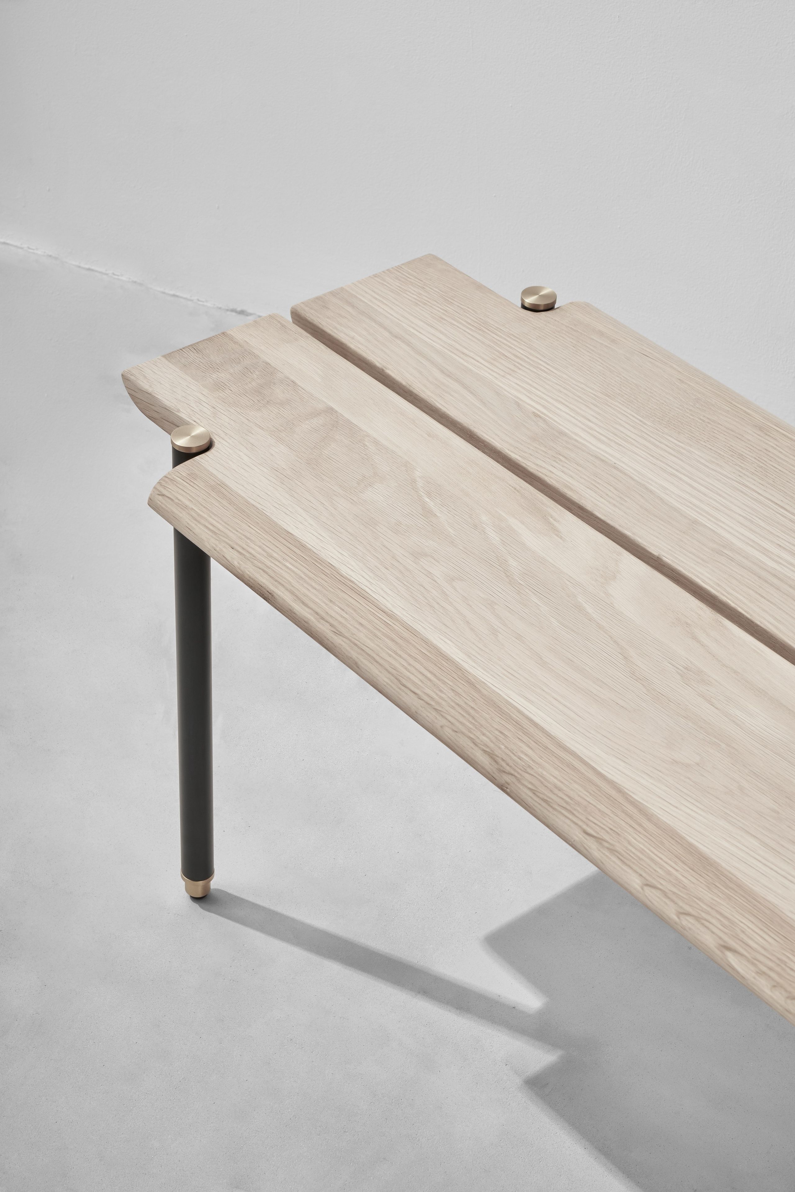 STACKING | Bench By District Eight