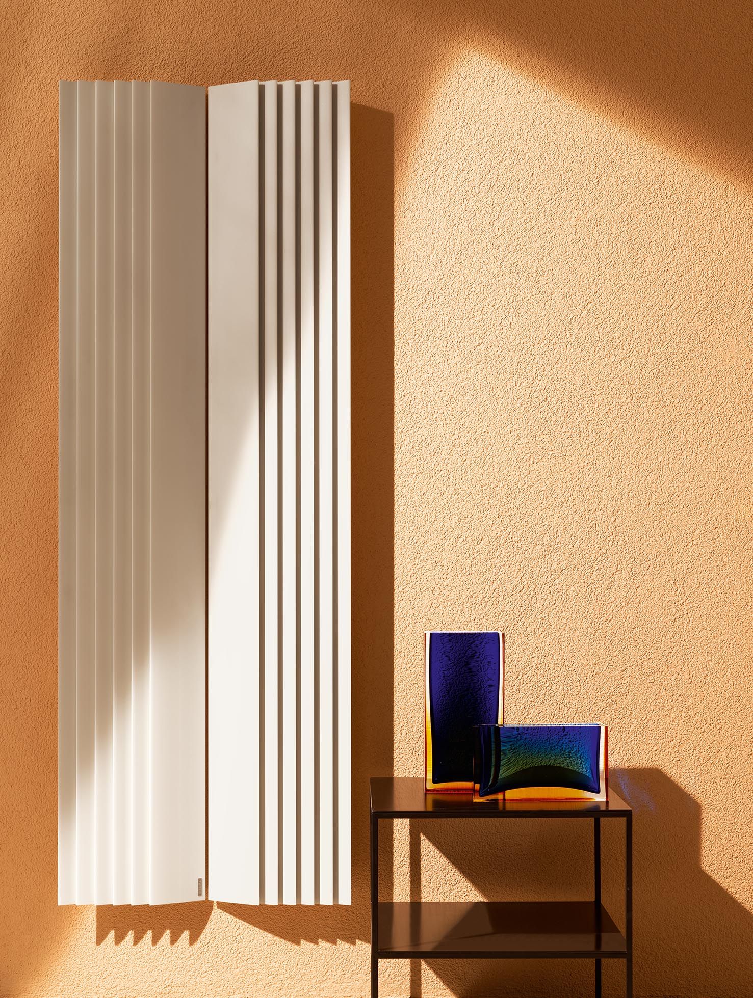 STEP-BY-STEP Dual energy extruded aluminium decorative radiator By ...