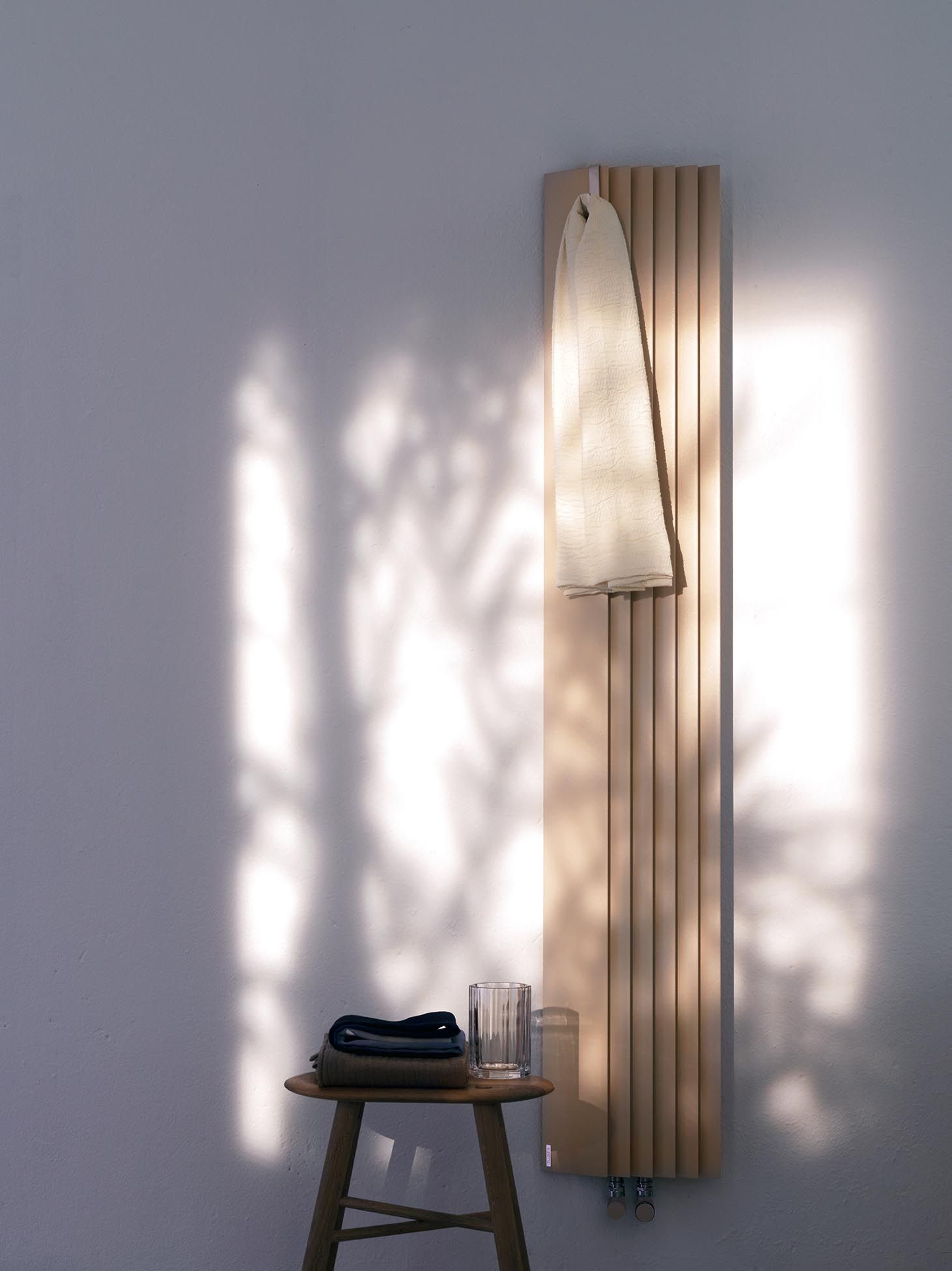 STEP-BY-STEP Dual energy extruded aluminium decorative radiator By ...