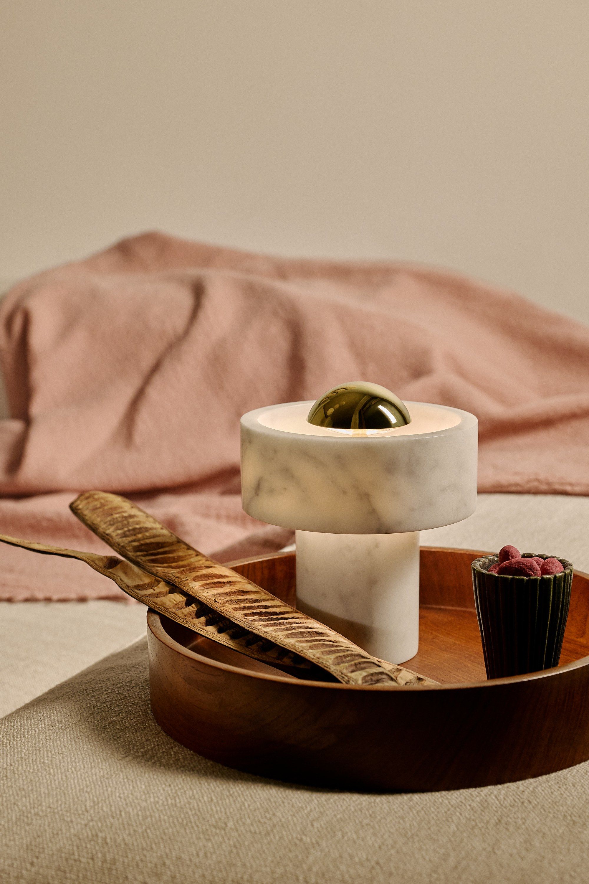 STONE Cordless marble table lamp By Tom Dixon | design Tom Dixon designer