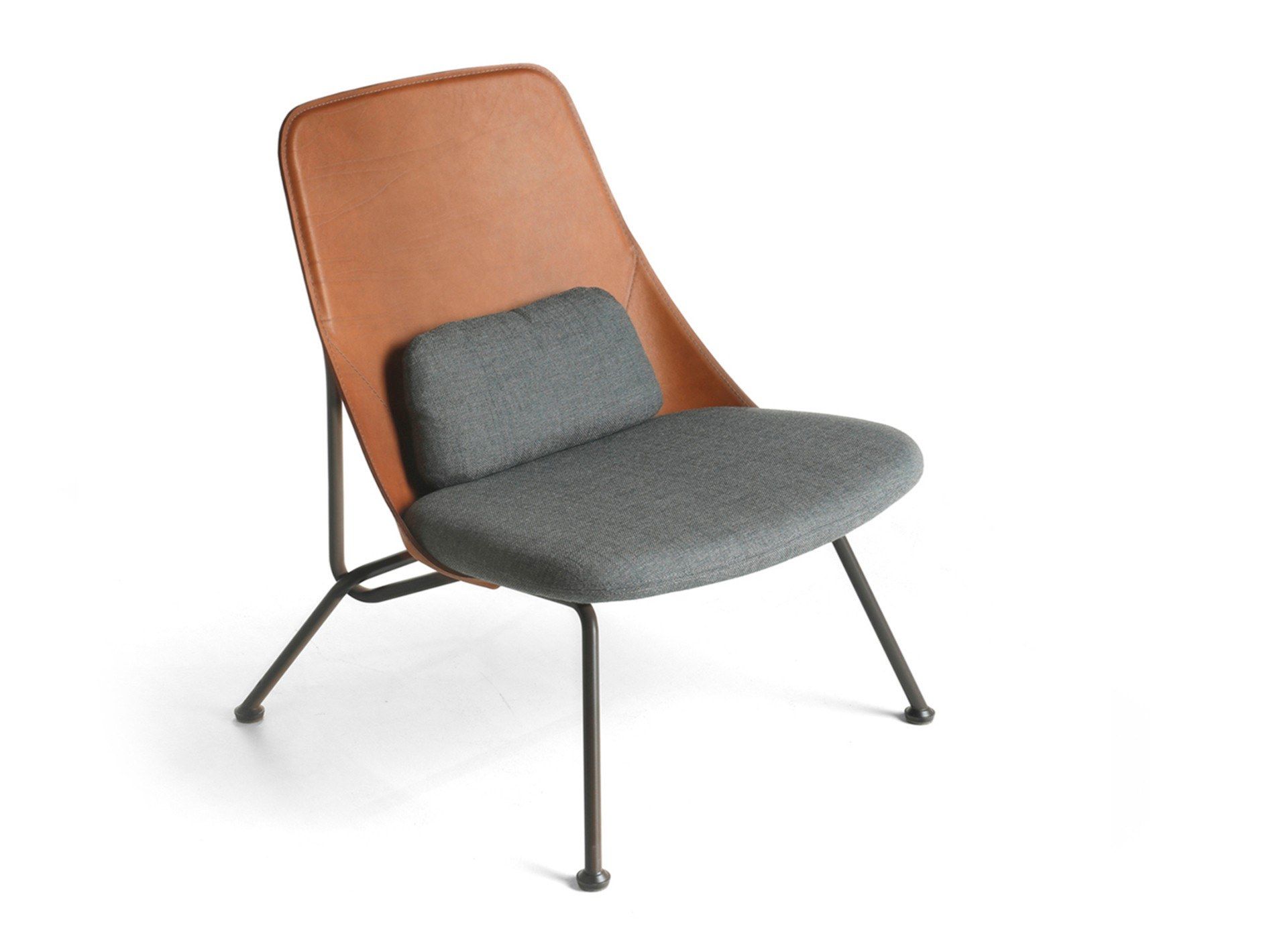 STRAIN Easy chair By Prostoria